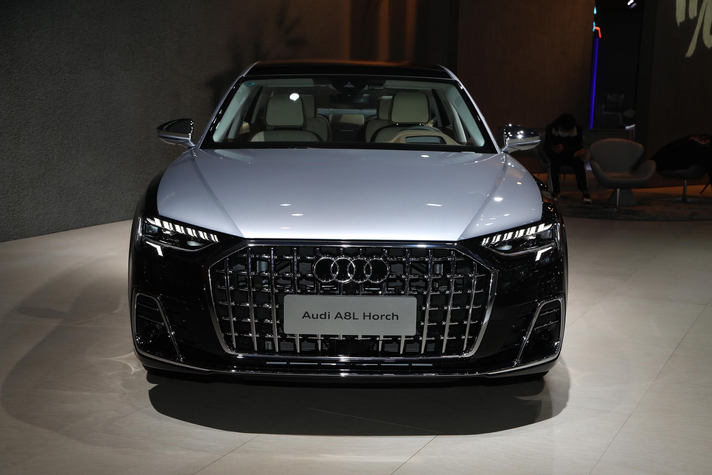 奥迪A8 2022款 A8L Horch创始人版 双色典藏型图片_奥迪_1/66张图片_汽车车展图库_懂车帝