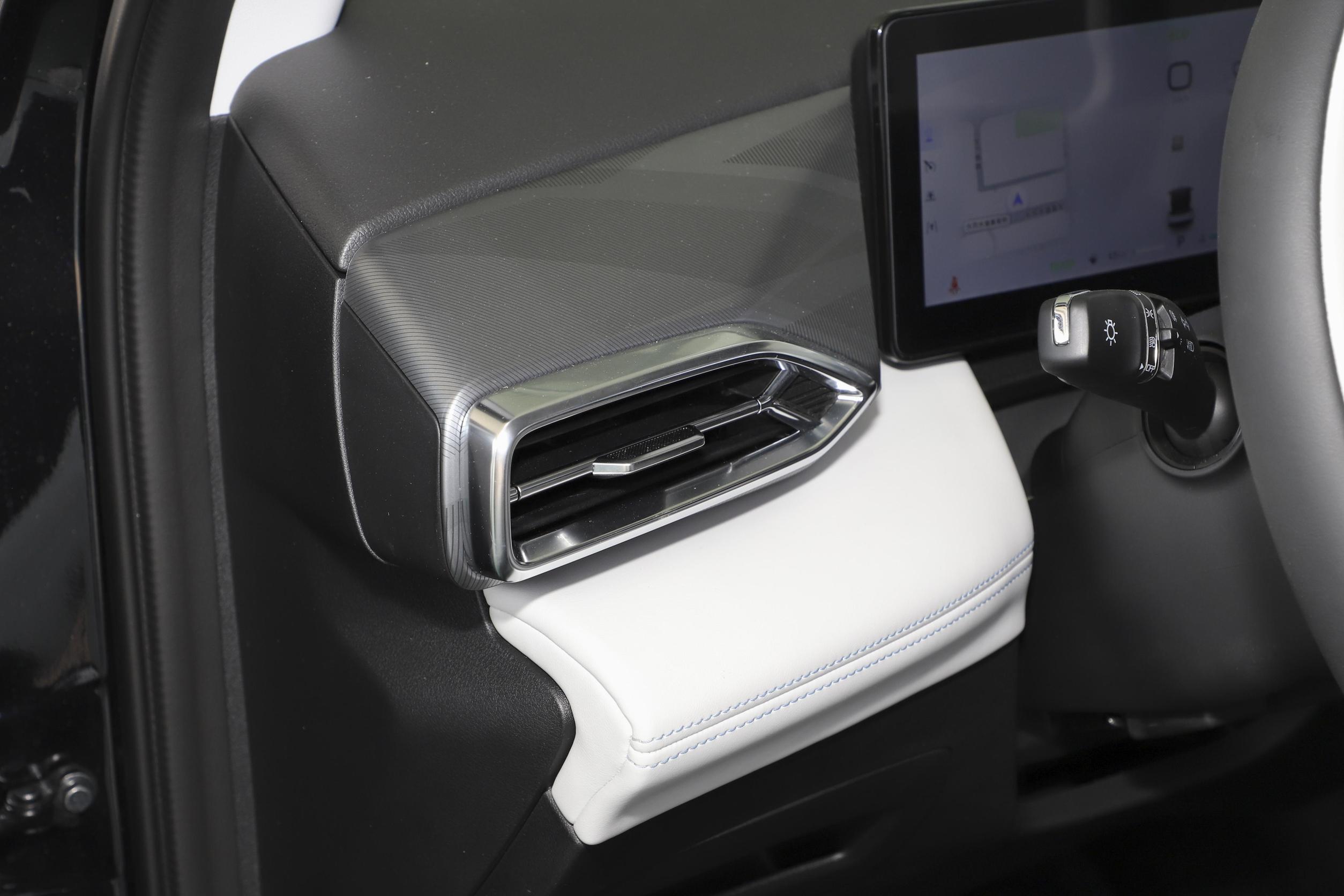 皓瀚 2023款 1.5T DH-i 尊贵版图片_东风风神_22/80张图片_汽车内饰图库_懂车帝