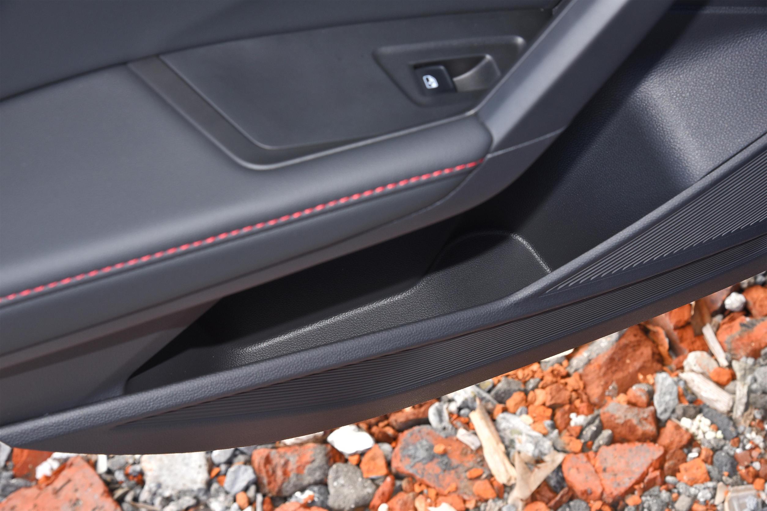 朗逸 2023款 200TSI DSG星空满逸版图片_大众_36/76张图片_汽车空间图库_懂车帝