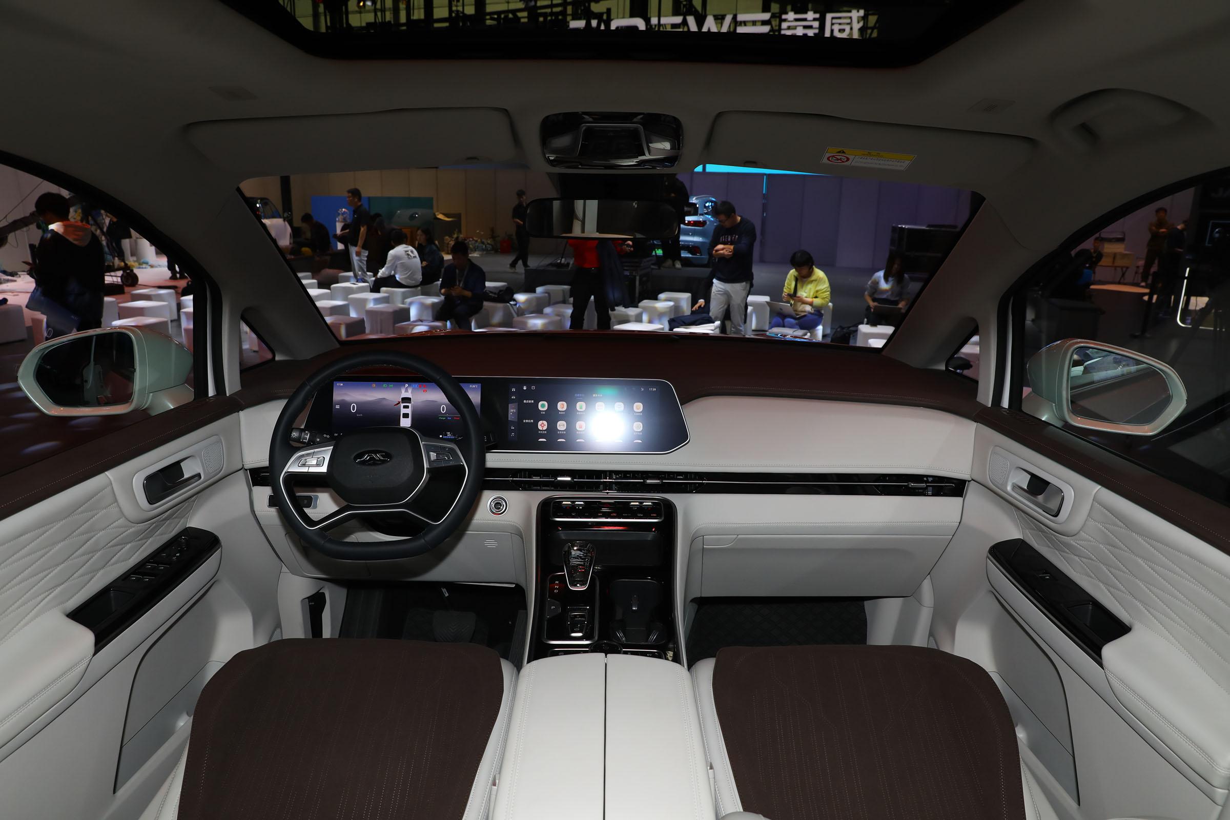 瑞风RF8 PHEV 2024款 智聆版旗舰型图片_江淮瑞风_43/118张图片_汽车车展图库_懂车帝