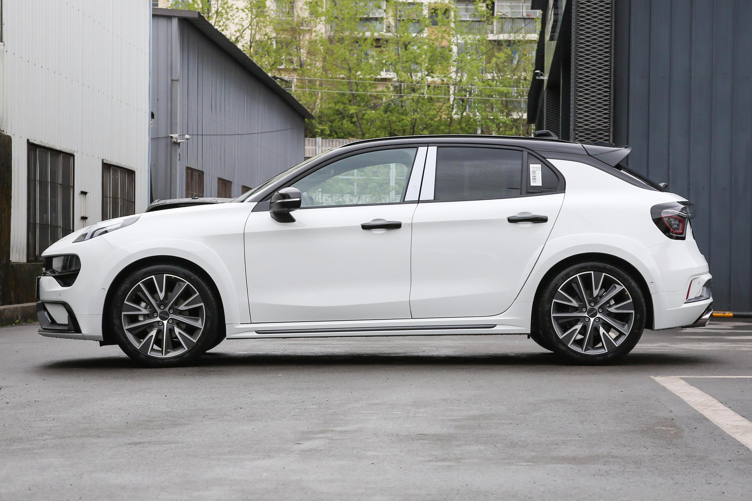 领克02 Hatchback 2022款 2.0TD Hatchback Pro图片_领克_103/202张图片_汽车外观图库_懂车帝