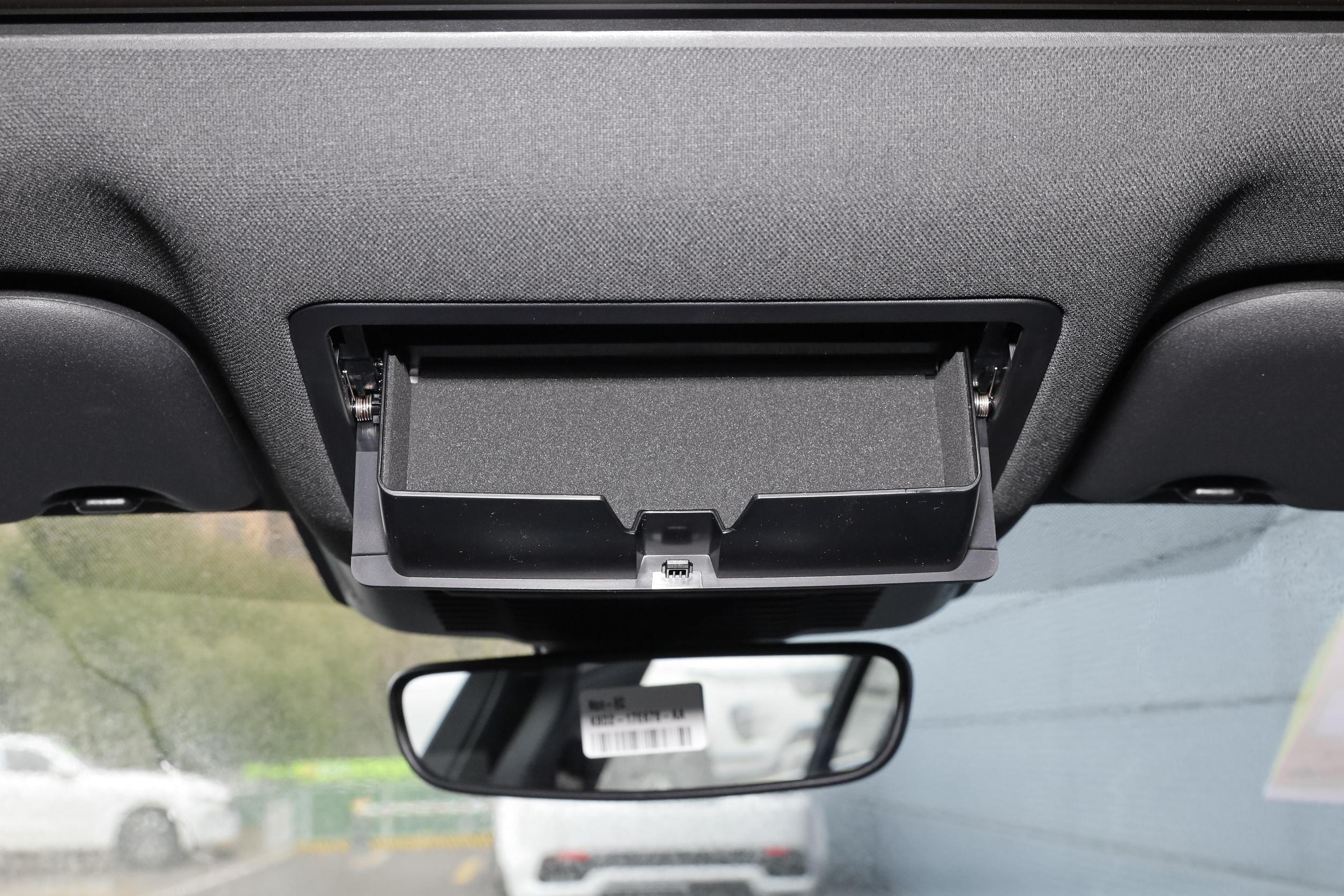 捷豹XEL 2023款 2.0T 200PS R-DYNAMIC 青春运动版图片_捷豹_3/45张图片_汽车空间图库_懂车帝