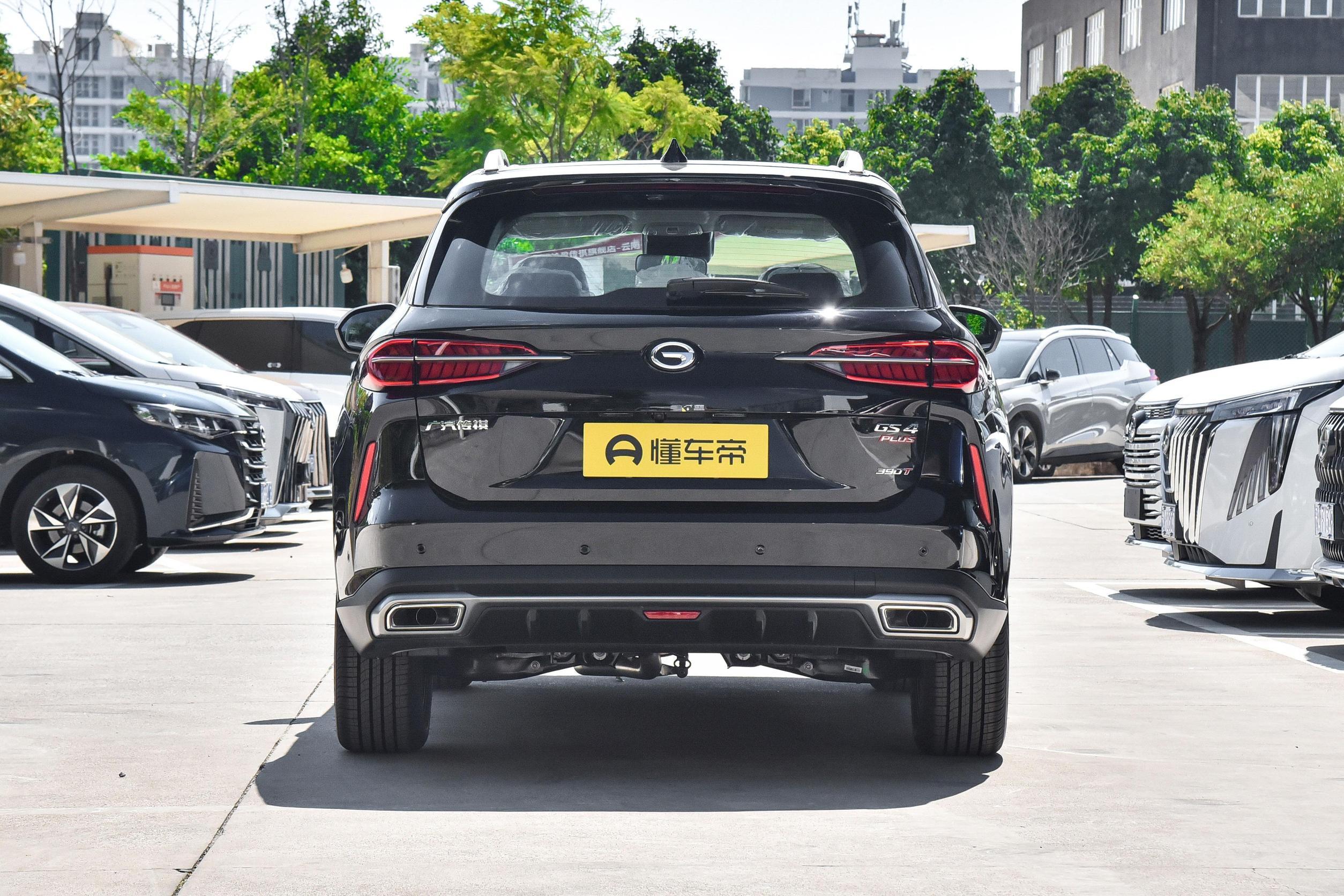 传祺GS4 PLUS 2023款 390T 自动星云版图片_广汽传祺_1/132张图片_汽车外观图库_懂车帝