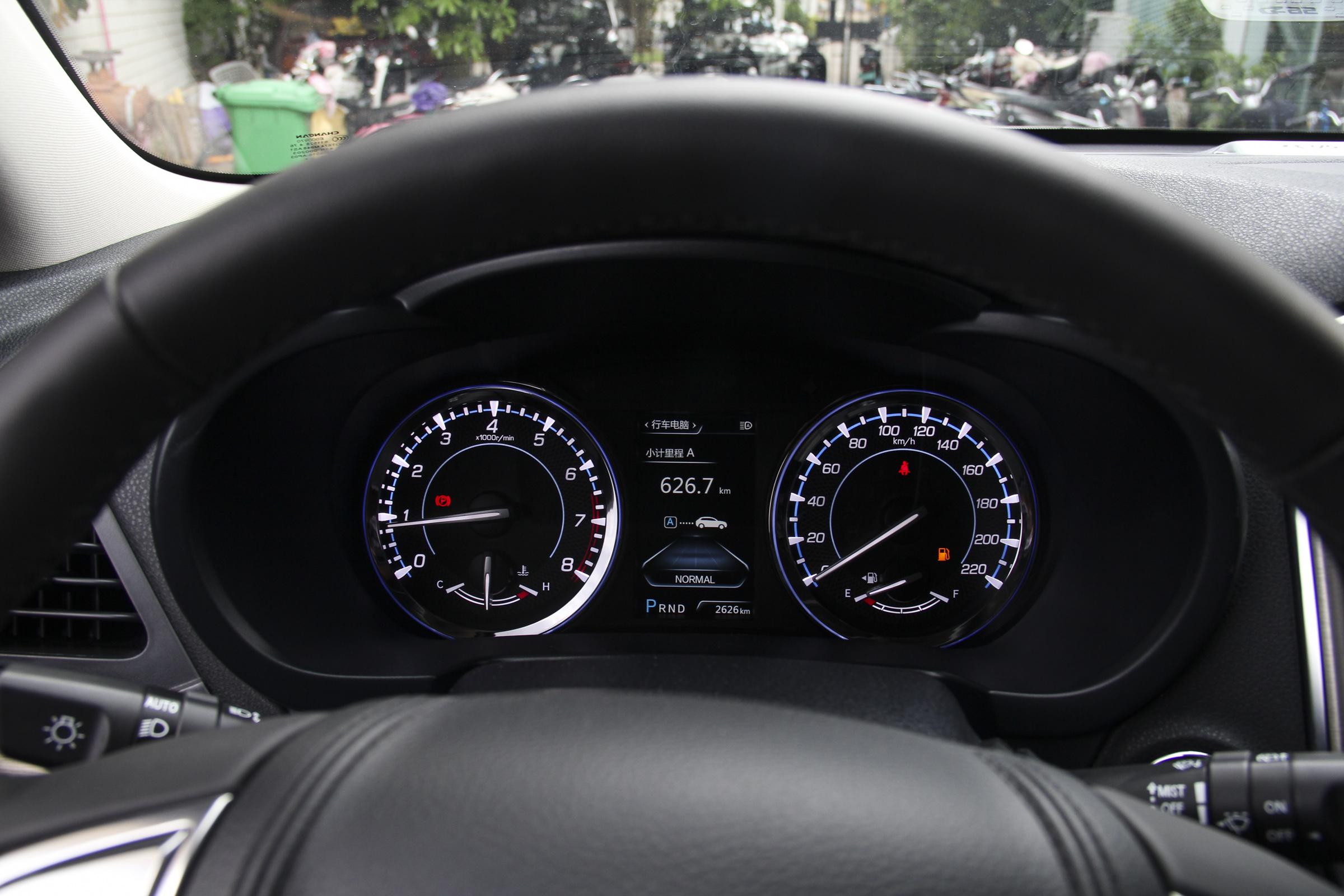 长安CS95 2017款 2.0T 四驱智尊版图片_长安_5/25张图片_汽车内饰图库_懂车帝