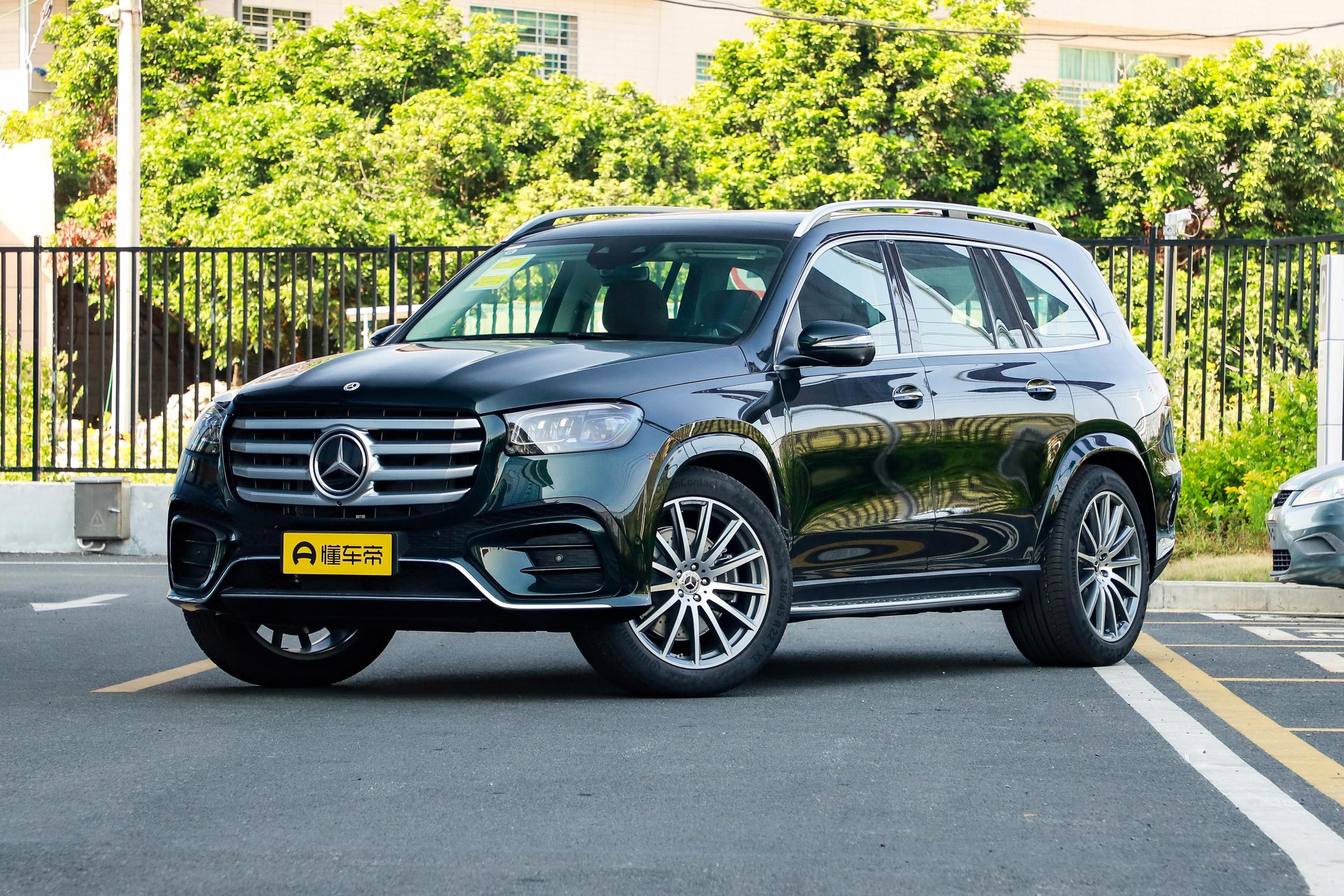 奔驰GLS 2024款 GLS 450 4MATIC 豪华型图片_奔驰_51/103张图片_汽车外观图库_懂车帝