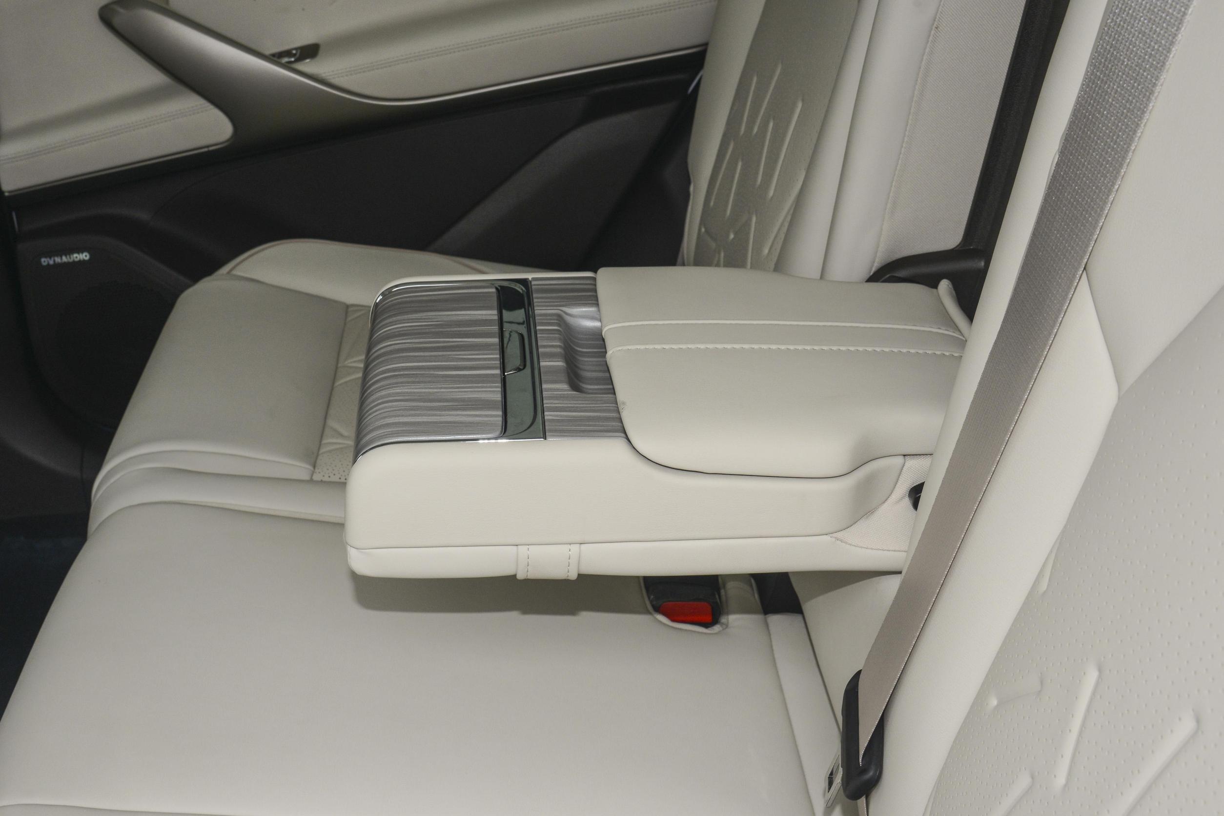 腾势N8 DM 2023款 四驱超混旗舰七座版图片_腾势_5/74张图片_汽车空间图库_懂车帝