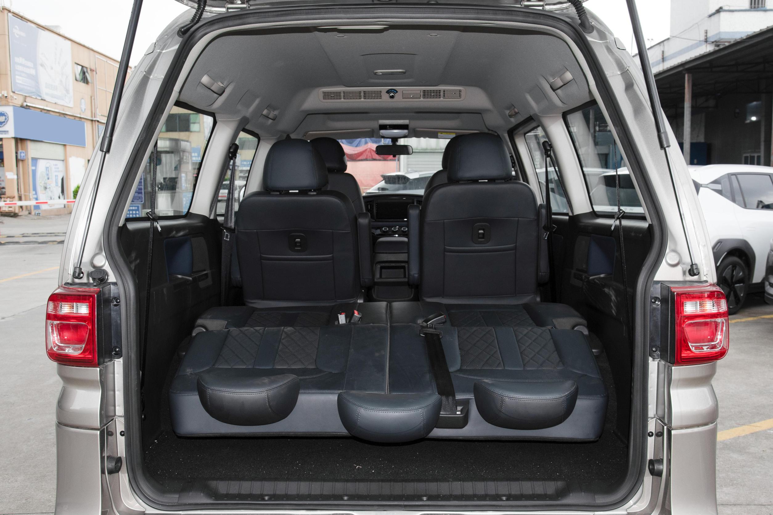 菱智 2024款 M5L 1.5T 豪华型7座图片_东风风行_1/50张图片_汽车空间图库_懂车帝