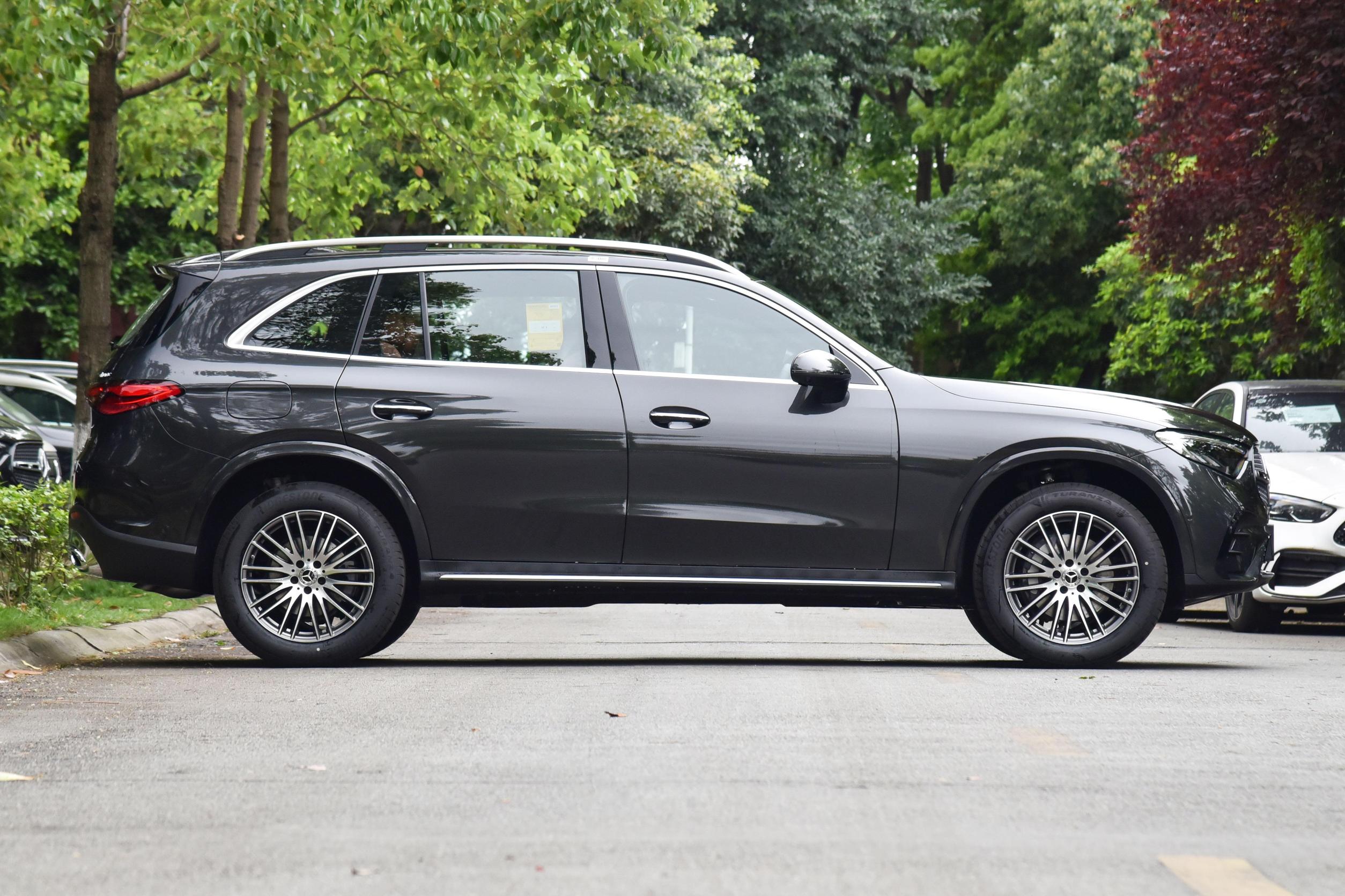 奔驰GLC 2023款 GLC 300 L 4MATIC 动感型 7座图片_奔驰_1/52张图片_汽车外观图库_懂车帝