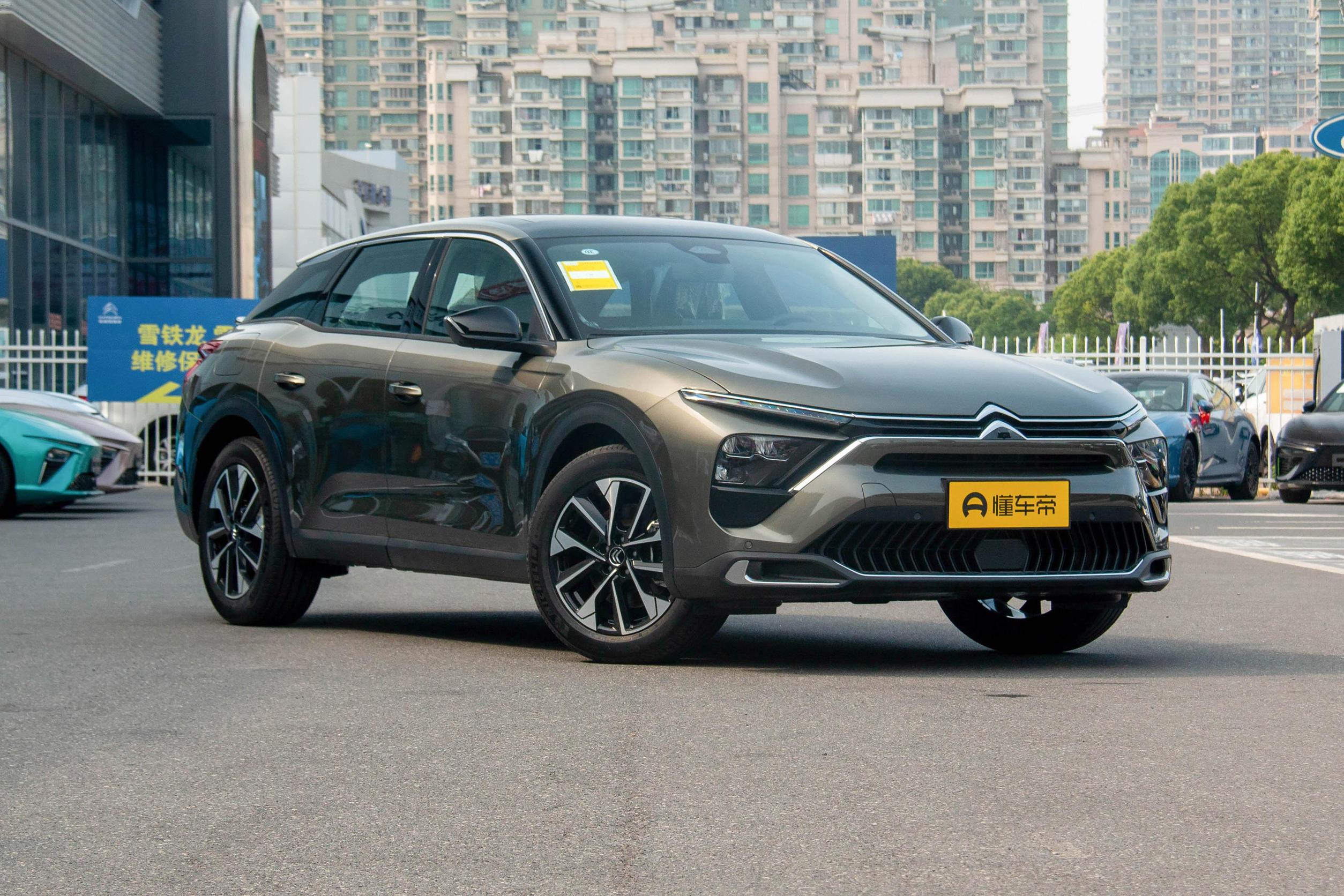 凡尔赛C5 X 2023款 1.6T 势不凡图片_雪铁龙_5/163张图片_汽车外观图库_懂车帝