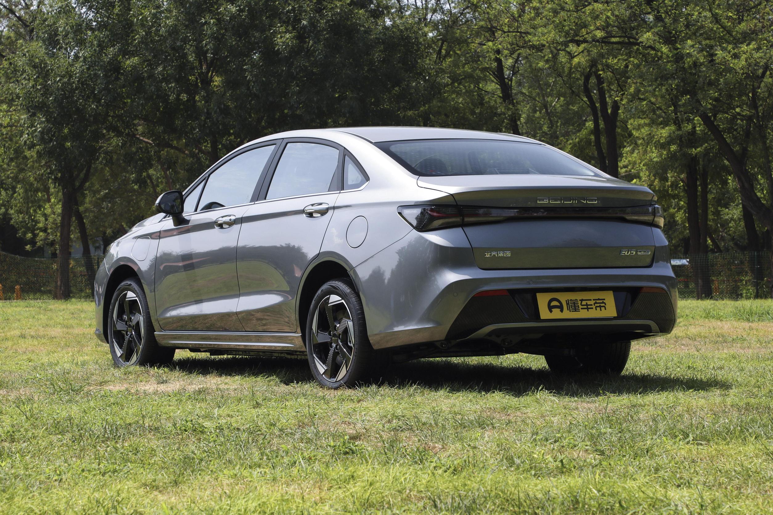 北京EU5 PLUS 2023款 R600 尊享版图片_北京汽车_19/113张图片_汽车外观图库_懂车帝