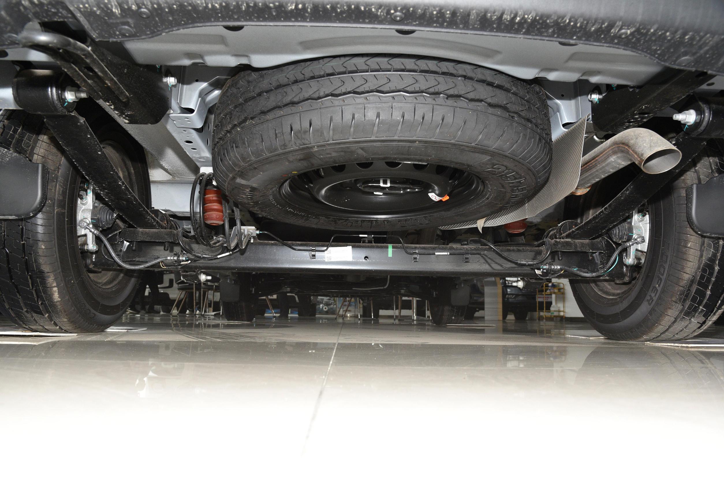 全顺 2023款 V362 2.0T柴油自动多功能商用车短轴低顶5/6座国VI图片_福特_31/49张图片_汽车外观图库_懂车帝