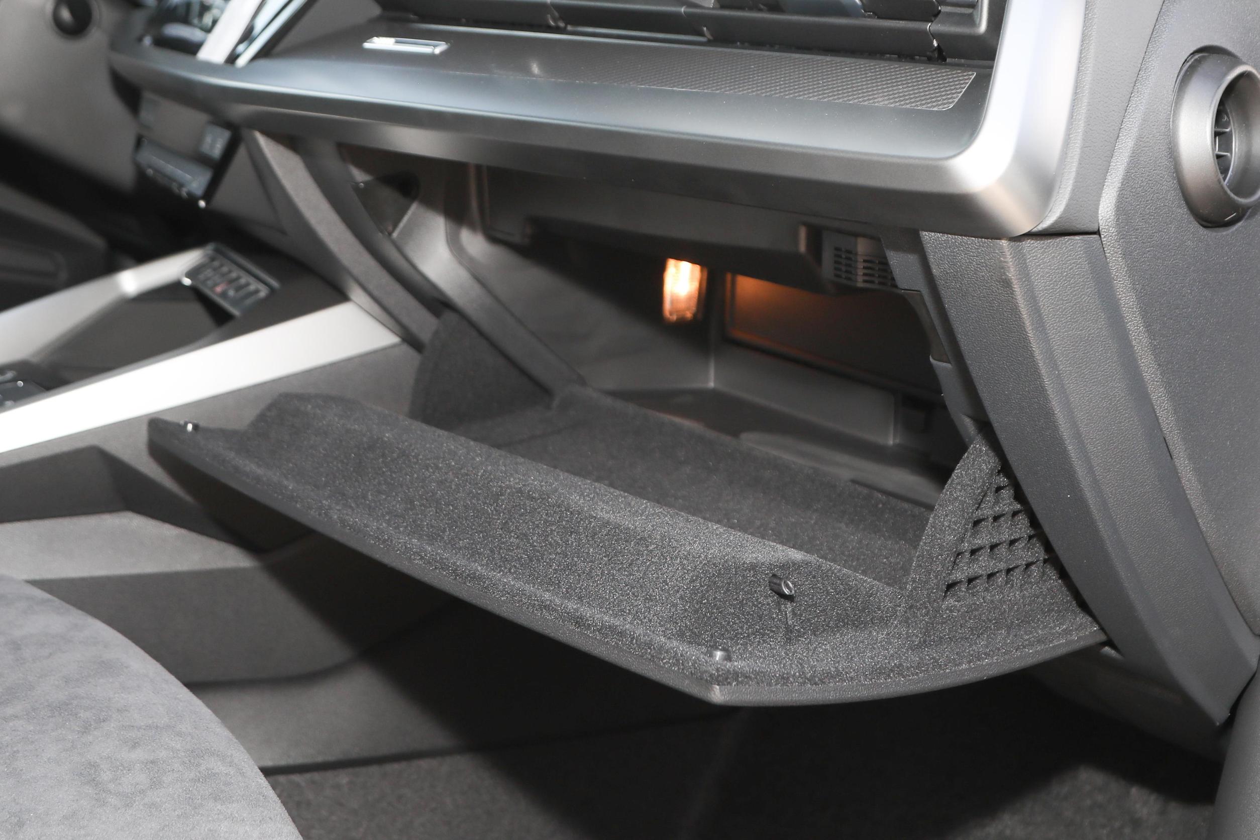 奥迪A3 2024款 A3L Limousine 35 TFSI RS套件燃速型图片_奥迪_1/34张图片_汽车内饰图库_懂车帝