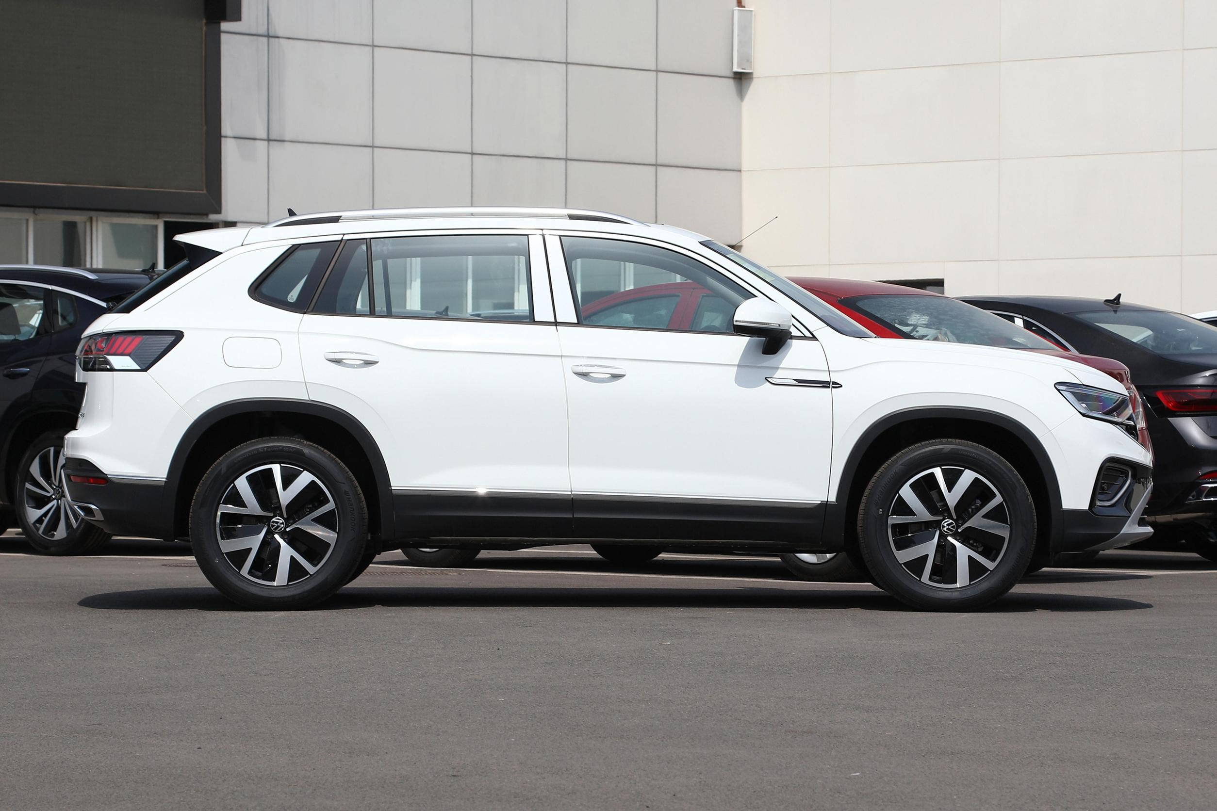 探岳 2023款 300TSI 两驱豪华Plus进阶版图片_大众_1/61张图片_汽车外观图库_懂车帝