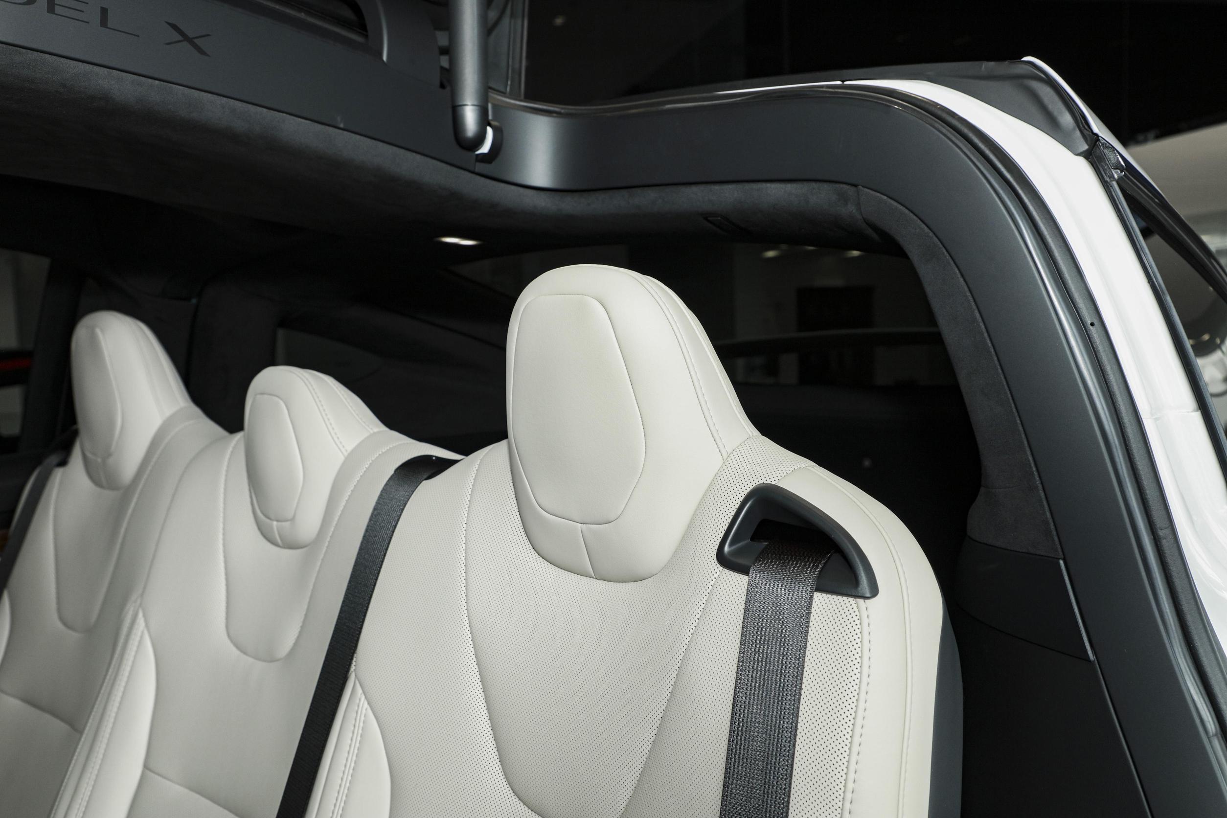 Model X壁纸_Model X_Model X空间图片_61/544张图片_Model X/整车空间图片_懂车帝