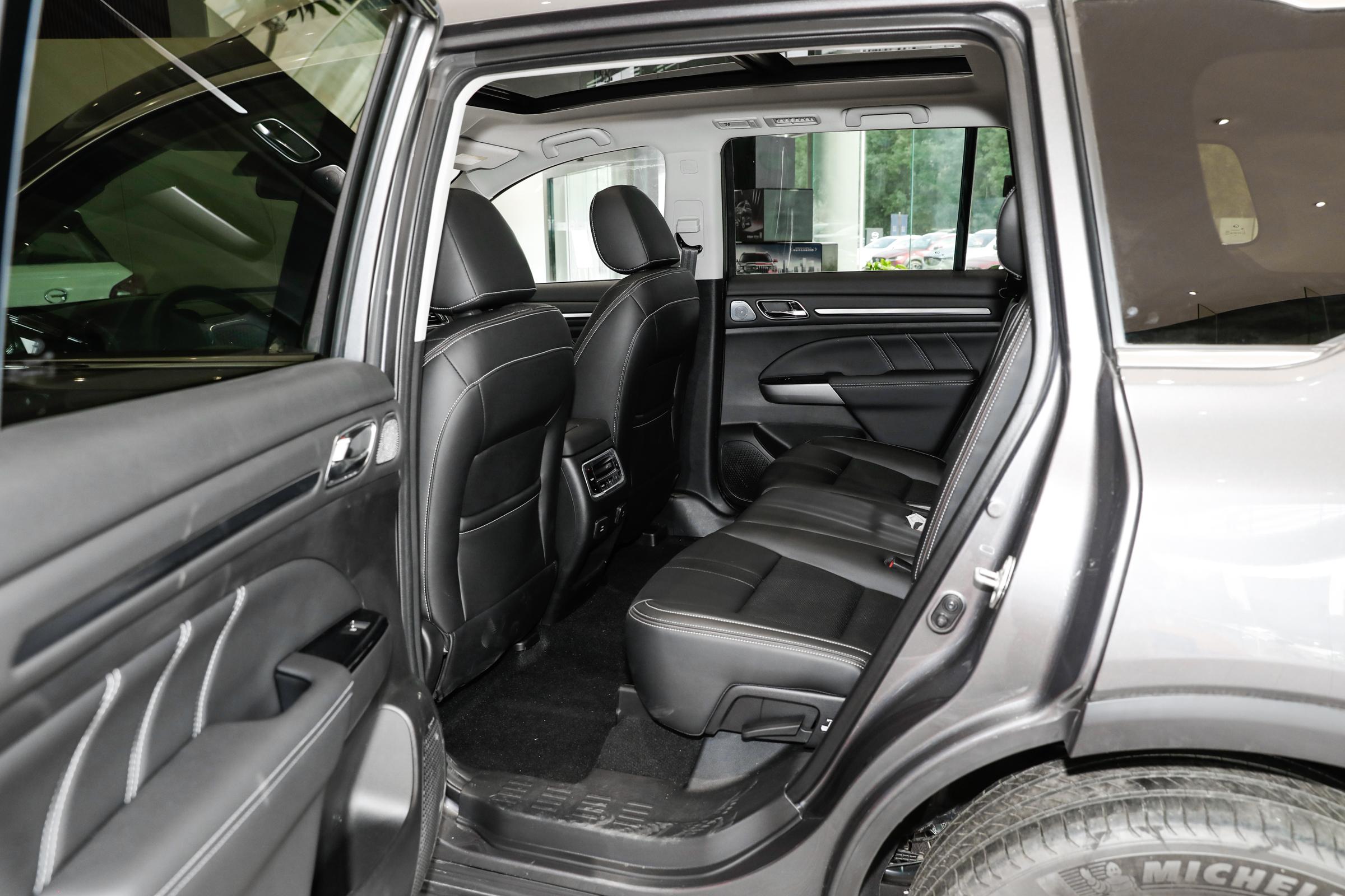 传祺GS8 2021款 390T 两驱豪华智联纪念版图片_广汽传祺_75/89张图片_汽车空间图库_懂车帝