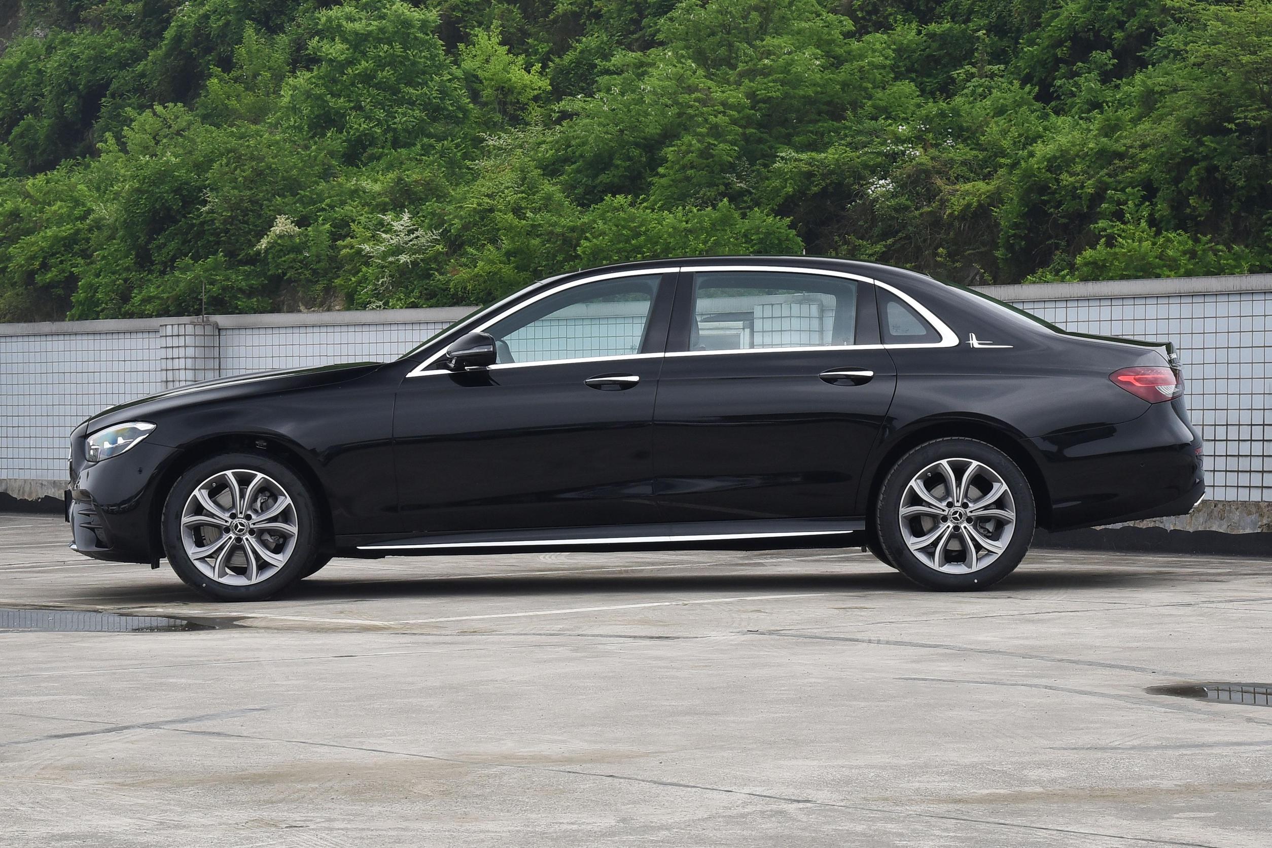 奔驰E级 2023款 改款 E 300 L 时尚型 运动轿车图片_奔驰_5/90张图片_汽车外观图库_懂车帝