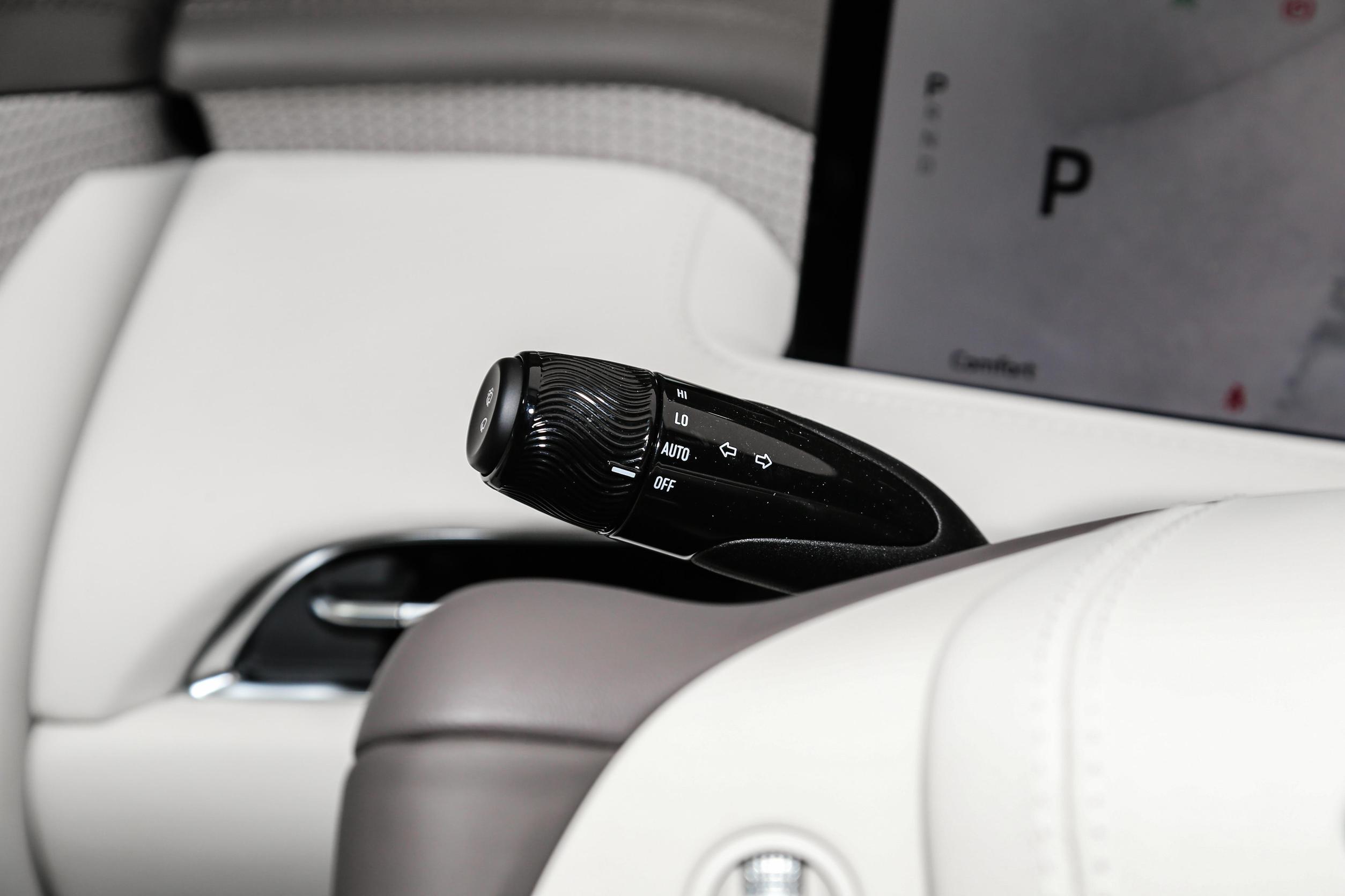 智己LS7壁纸_智己LS7_智己LS7内饰图片_2/undefined张图片_智己LS7/整车内饰图片_懂车帝