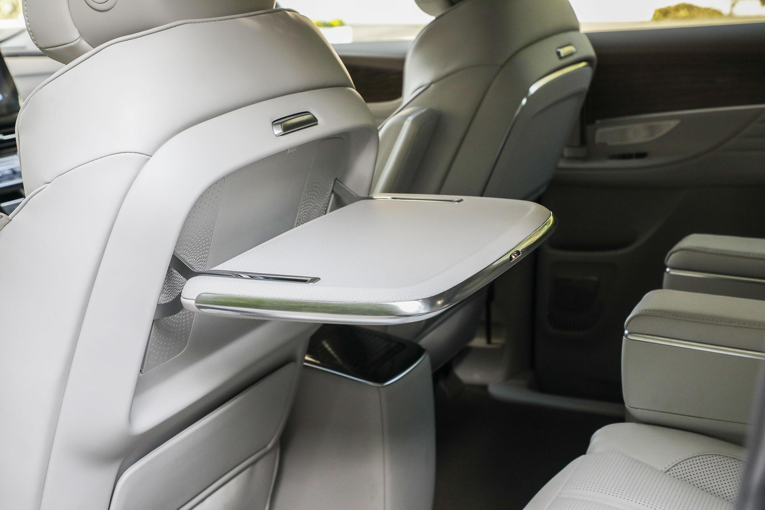 荣威iMAX8 2023款 400TGI 至享版图片_荣威_58/82张图片_汽车空间图库_懂车帝