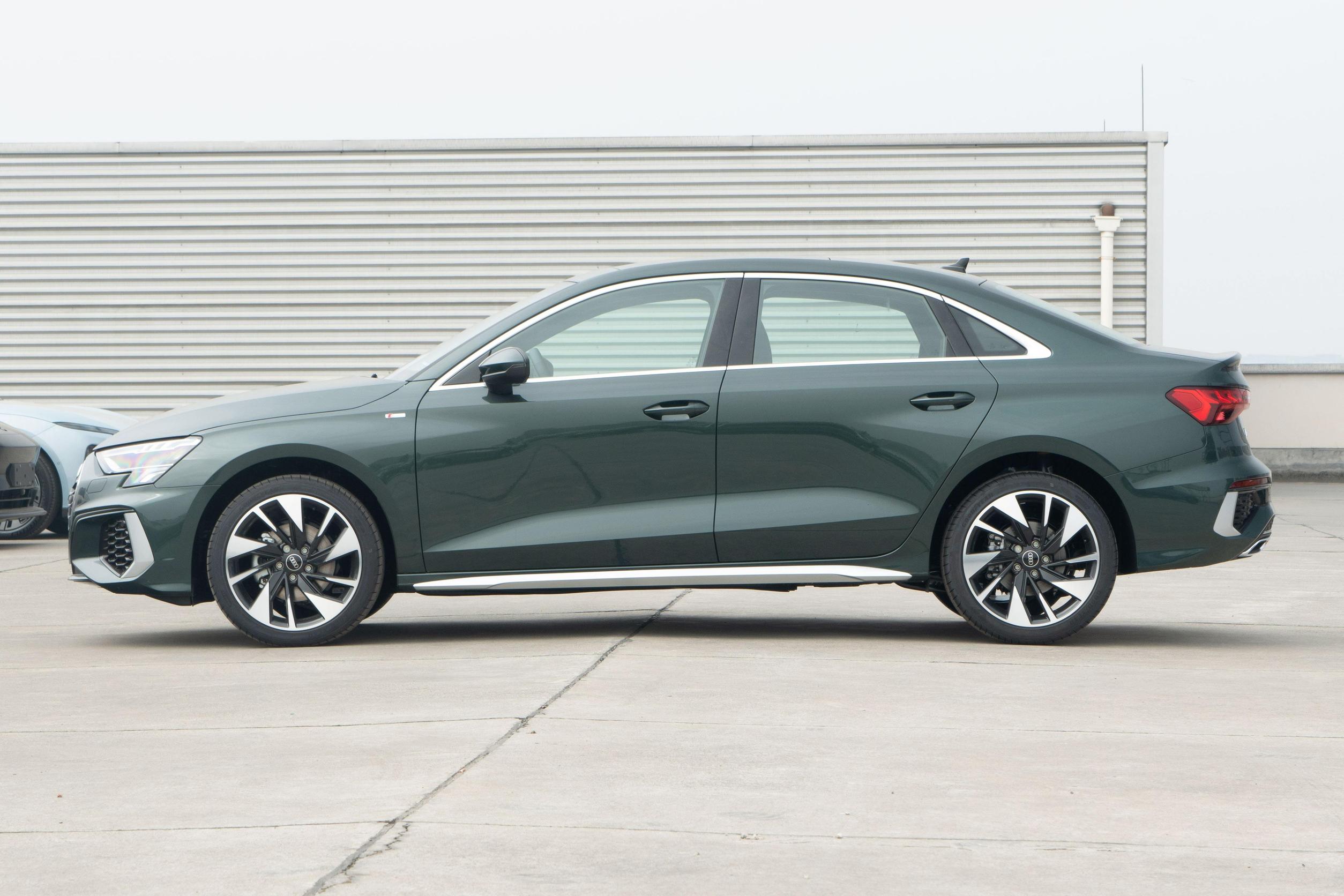 奥迪A3 2023款 A3L Limousine 35 TFSI 时尚运动型图片_奥迪_5/180张图片_汽车外观图库_懂车帝