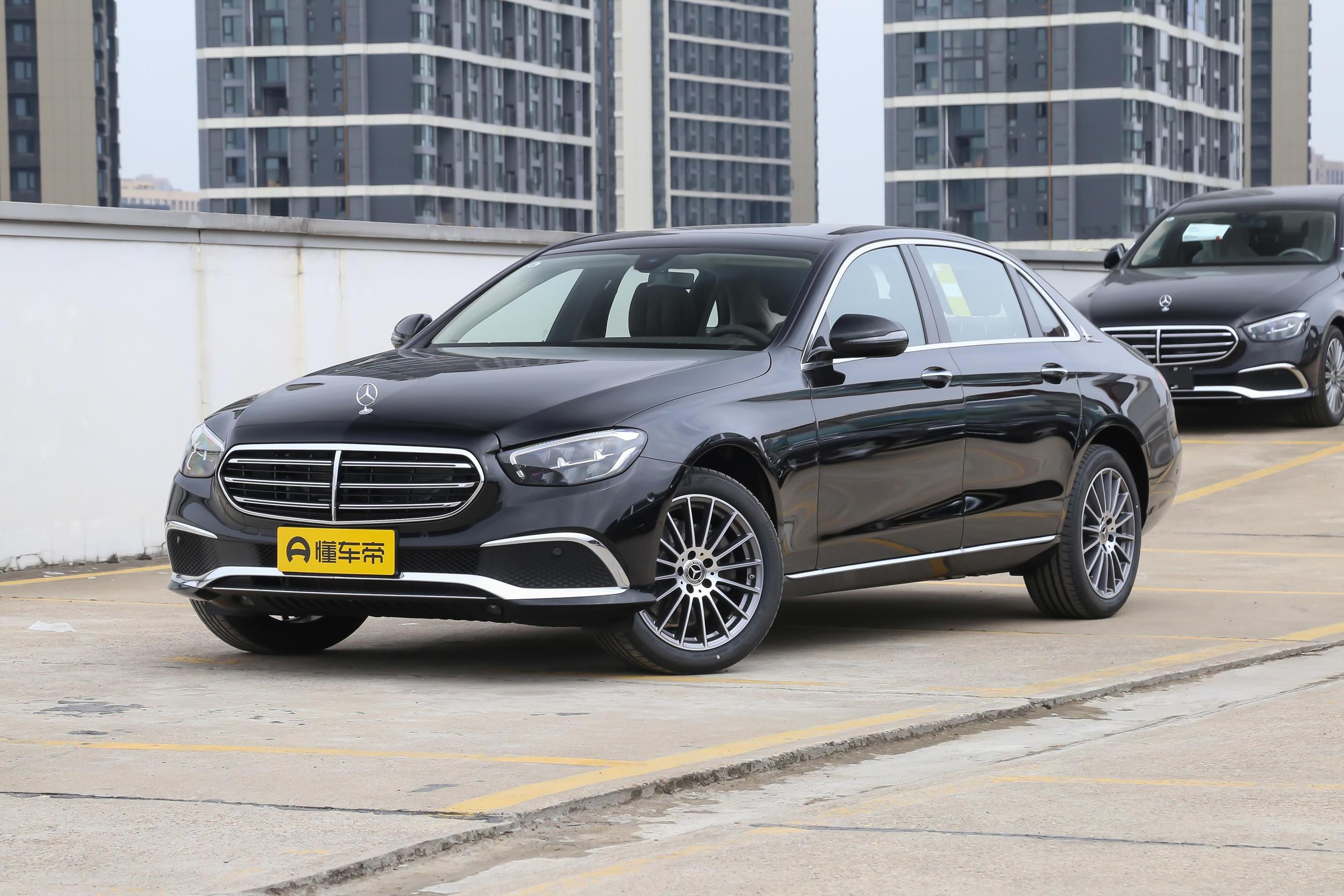 奔驰E级 2022款 E 260 L 4MATIC 轿车图片_奔驰_17/40张图片_汽车外观图库_懂车帝