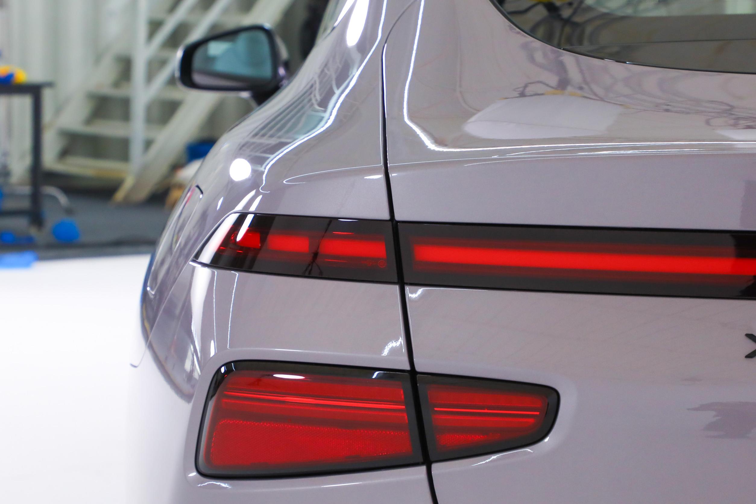 小鹏P7 2024款 P7i 702 Max鹏翼版图片_小鹏汽车_35/65张图片_汽车外观图库_懂车帝