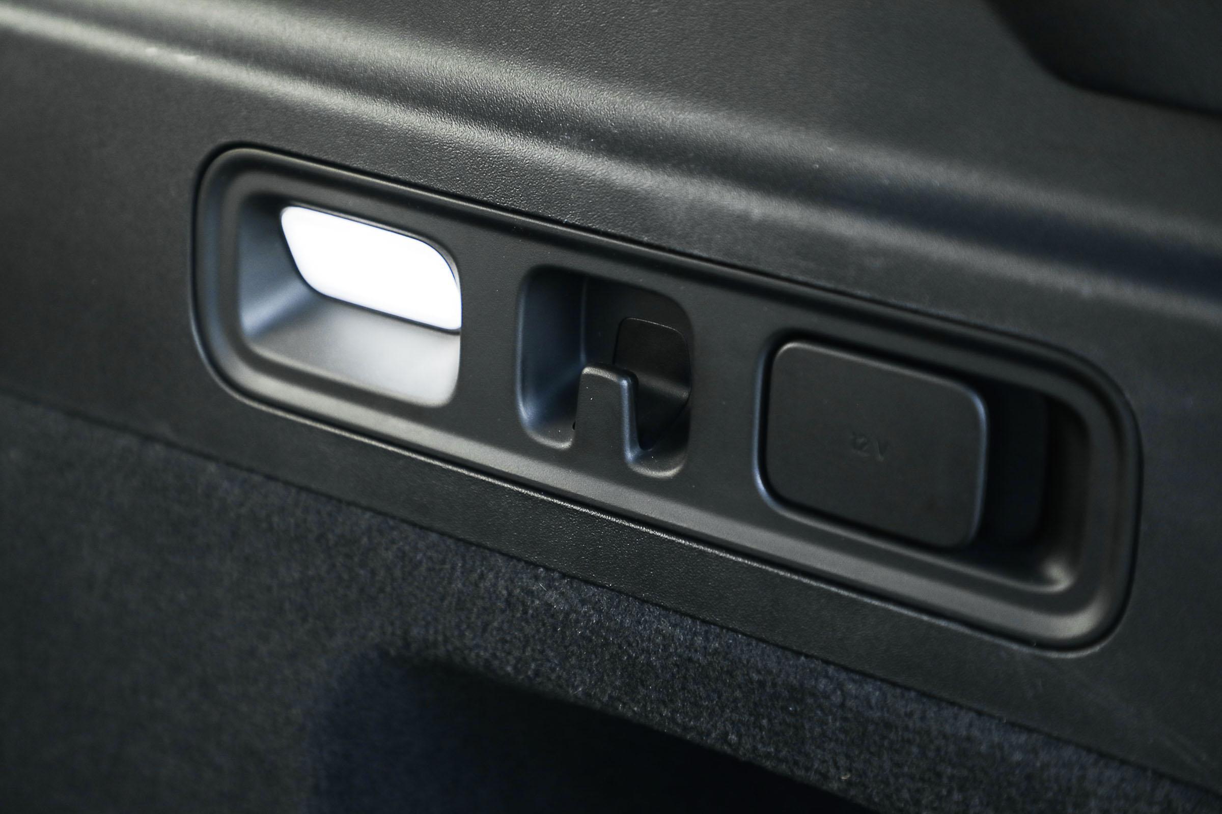 理想L7 2023款 Max版图片_理想汽车_1/269张图片_汽车空间图库_懂车帝