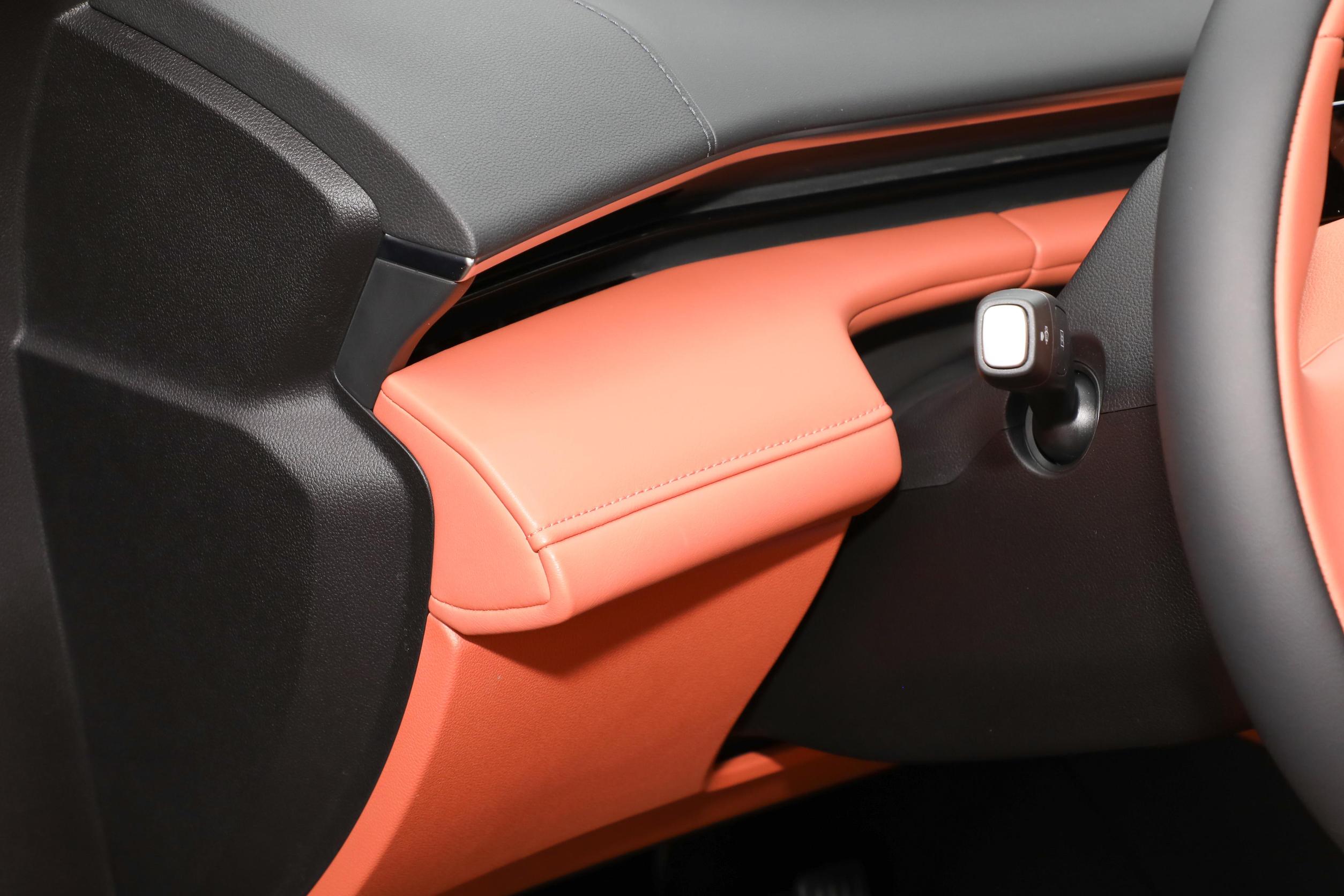 深蓝S7壁纸_深蓝S7_深蓝S7内饰图片_21/348张图片_深蓝S7热浪橙/整车内饰图片_懂车帝