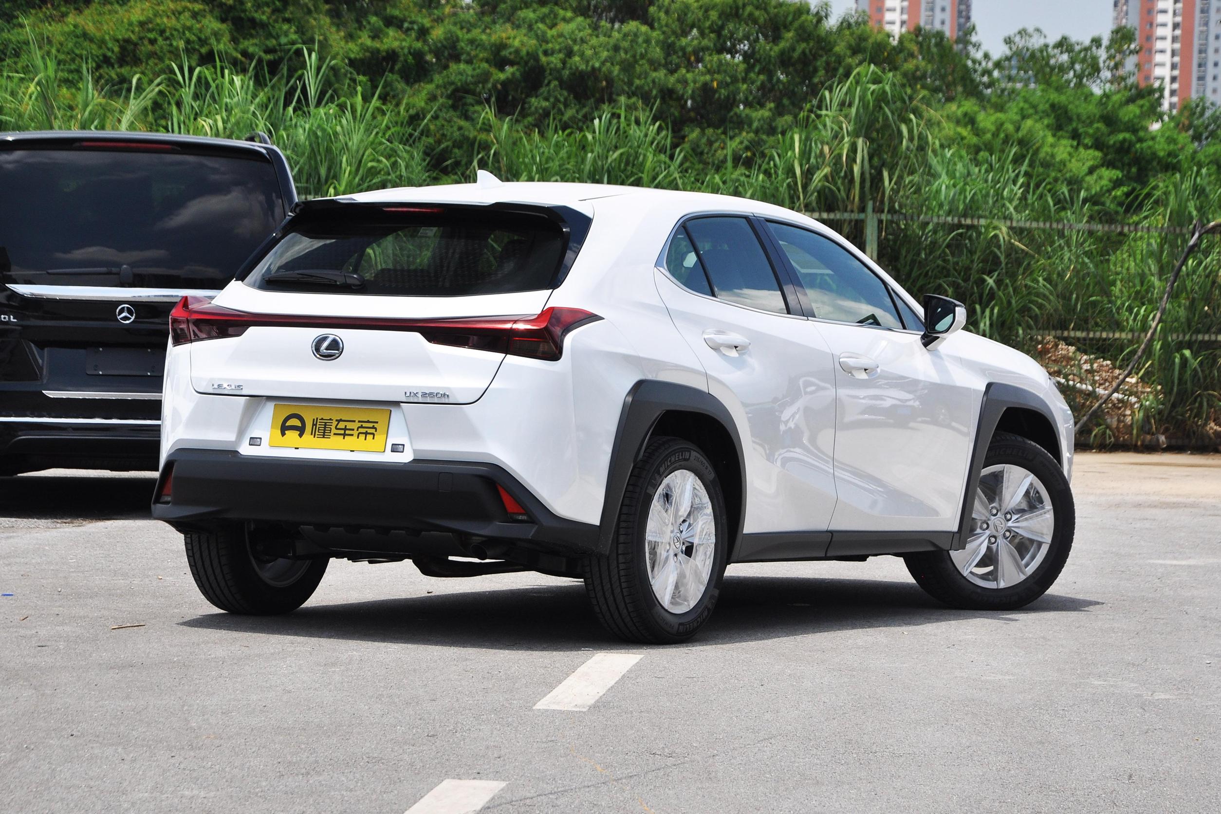 雷克萨斯UX 2022款 260h 探·寻版图片_雷克萨斯_2/56张图片_汽车外观图库_懂车帝