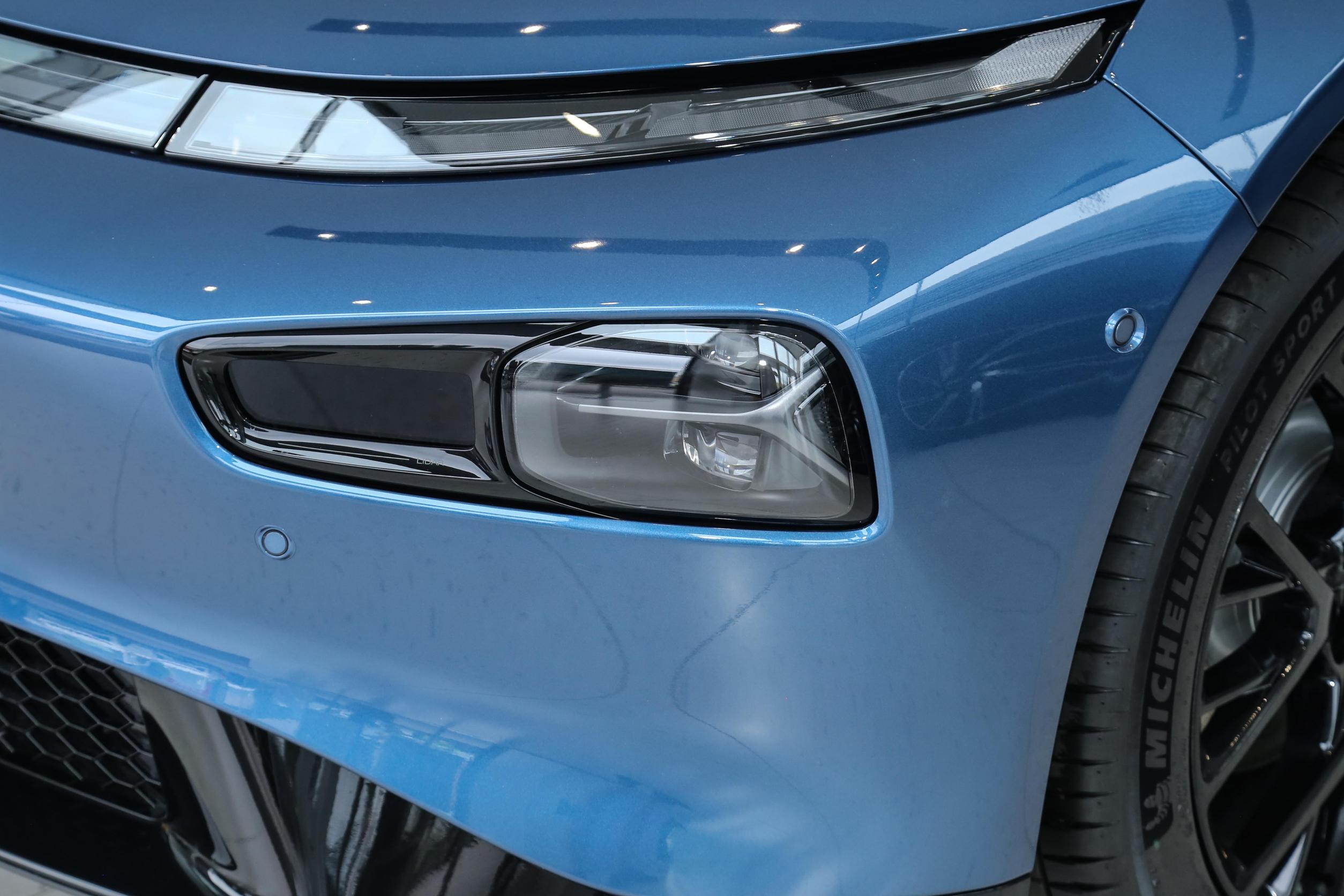 小鹏P7 2024款 P7i 702 Max鹏翼版图片_小鹏汽车_27/153张图片_汽车外观图库_懂车帝