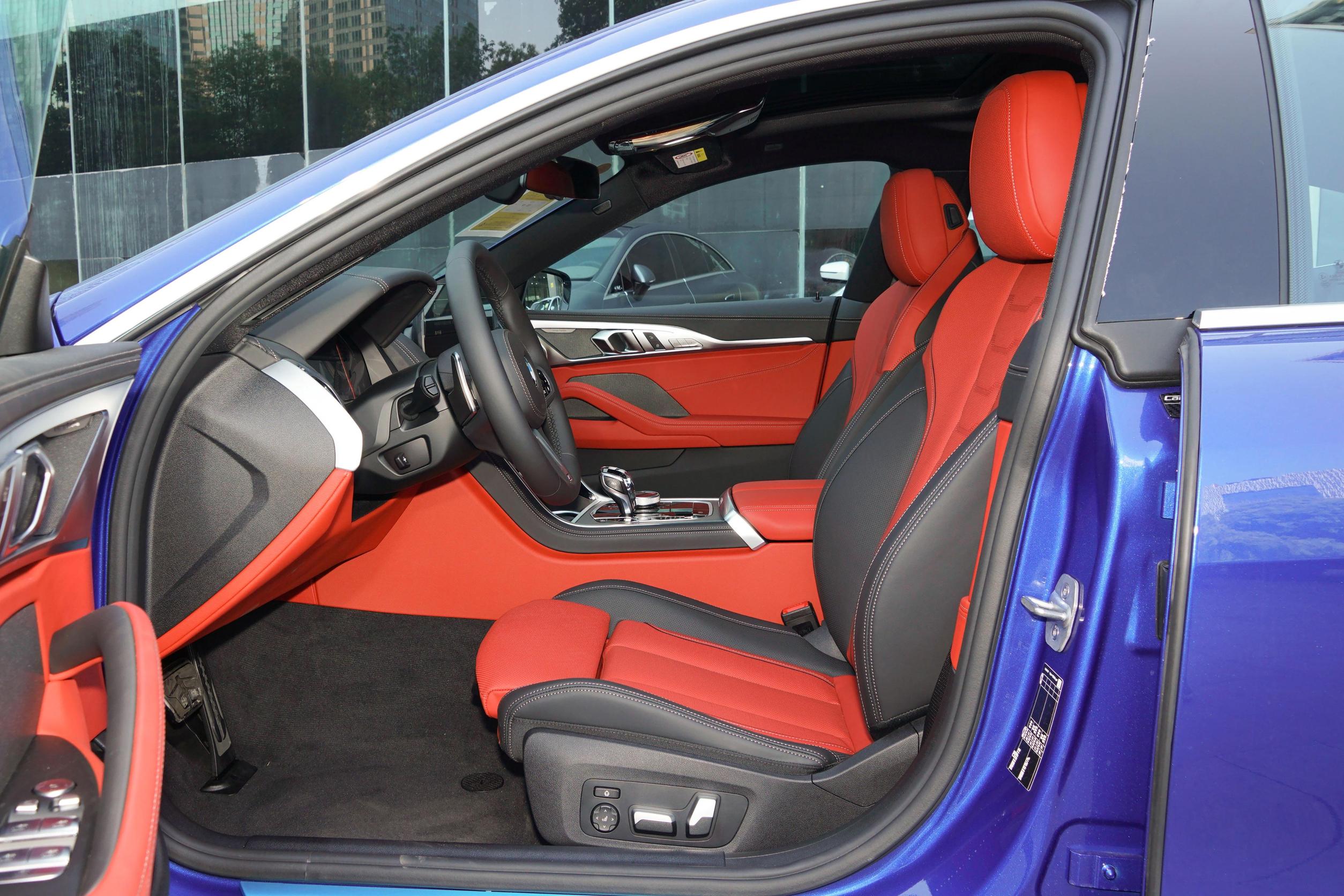 宝马8系 2022款 840i 四门轿跑车 M运动套装图片_宝马_3/129张图片_汽车空间图库_懂车帝