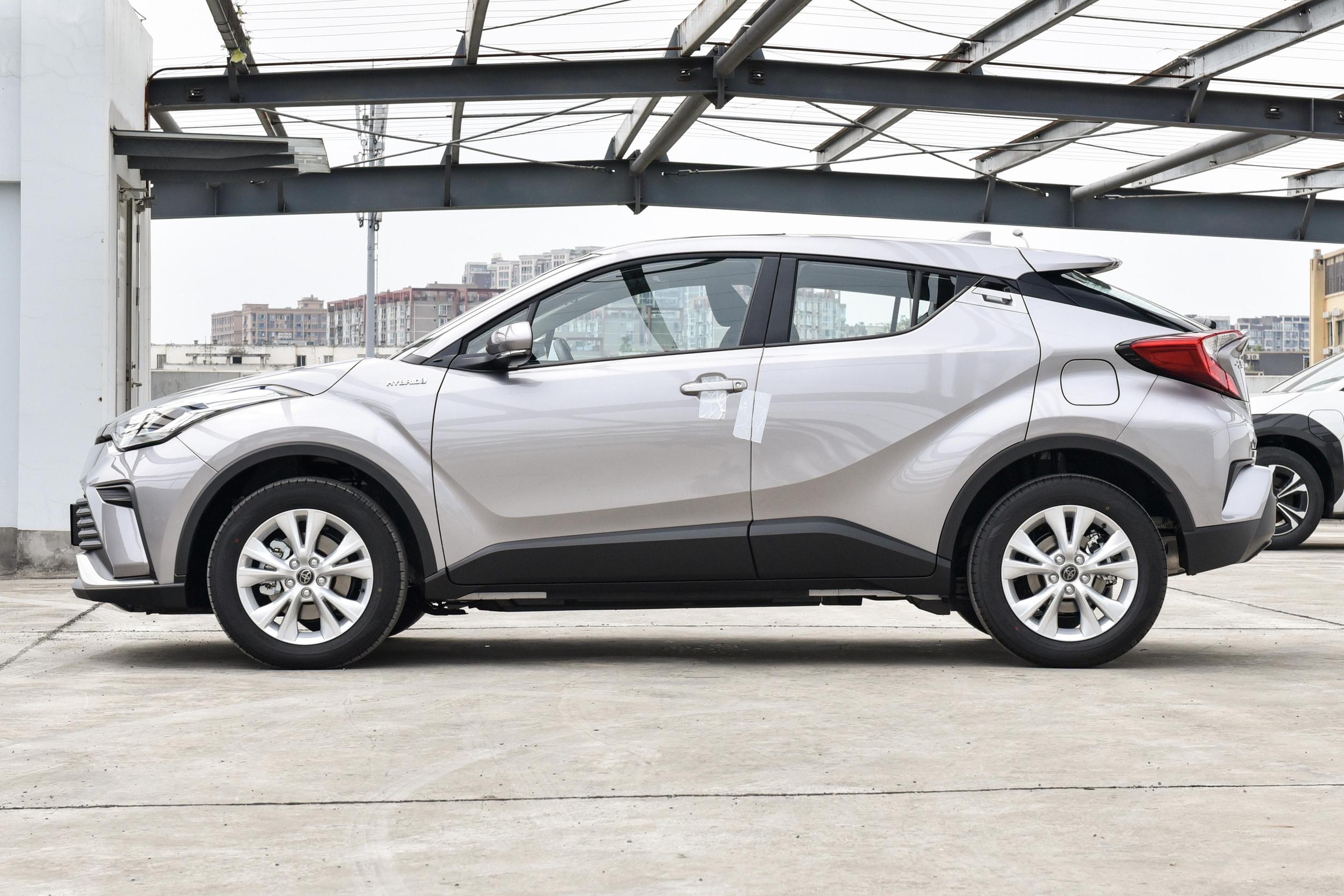 奕泽IZOA 2023款 智能电混双擎 2.0L E-CVT奕行版图片_丰田_4/61张图片_汽车外观图库_懂车帝