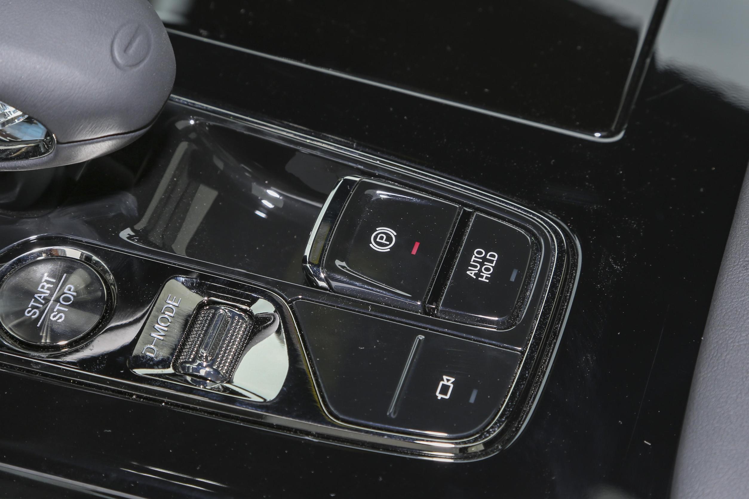 传祺M8 2023款 宗师系列 2.0TGDI 旗舰版图片_广汽传祺_9/96张图片_汽车空间图库_懂车帝