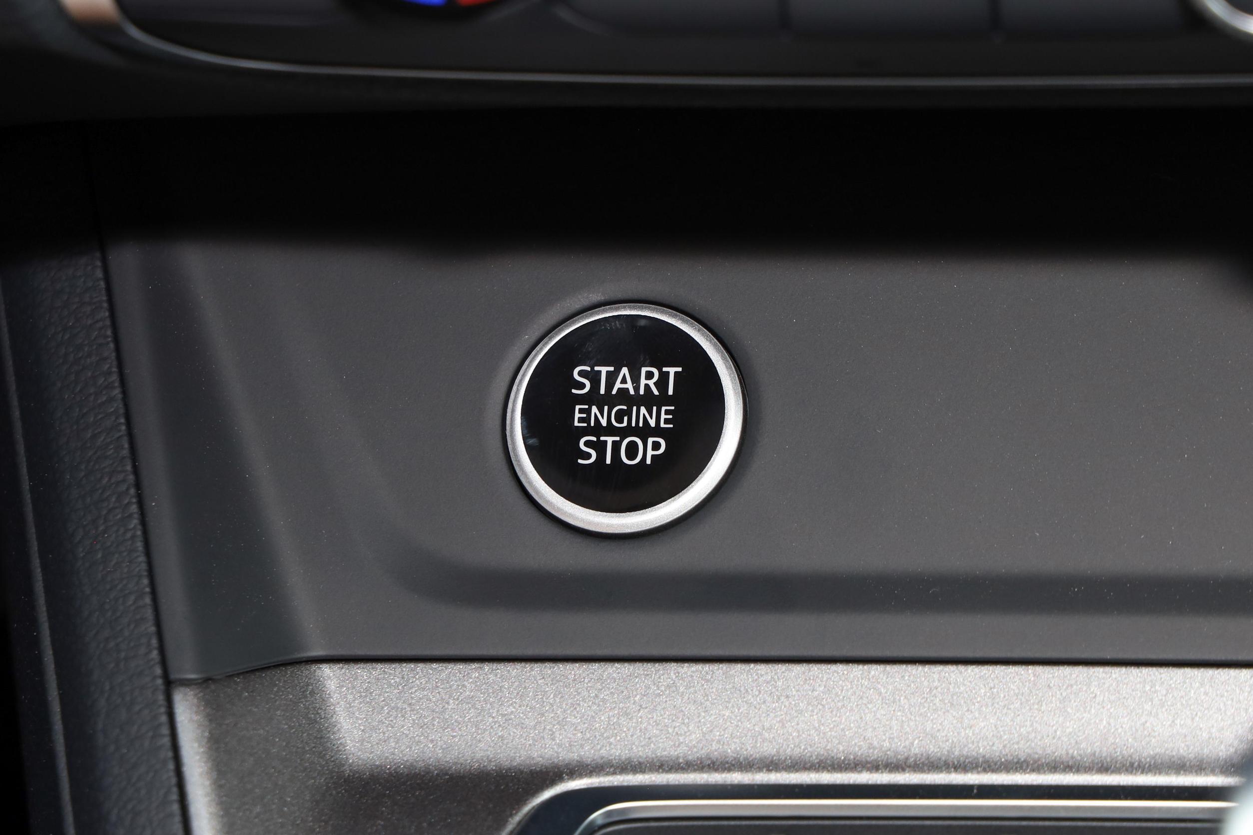 奥迪Q3 2023款 35 TFSI 时尚动感型(1.5T)图片_奥迪_1/53张图片_汽车内饰图库_懂车帝