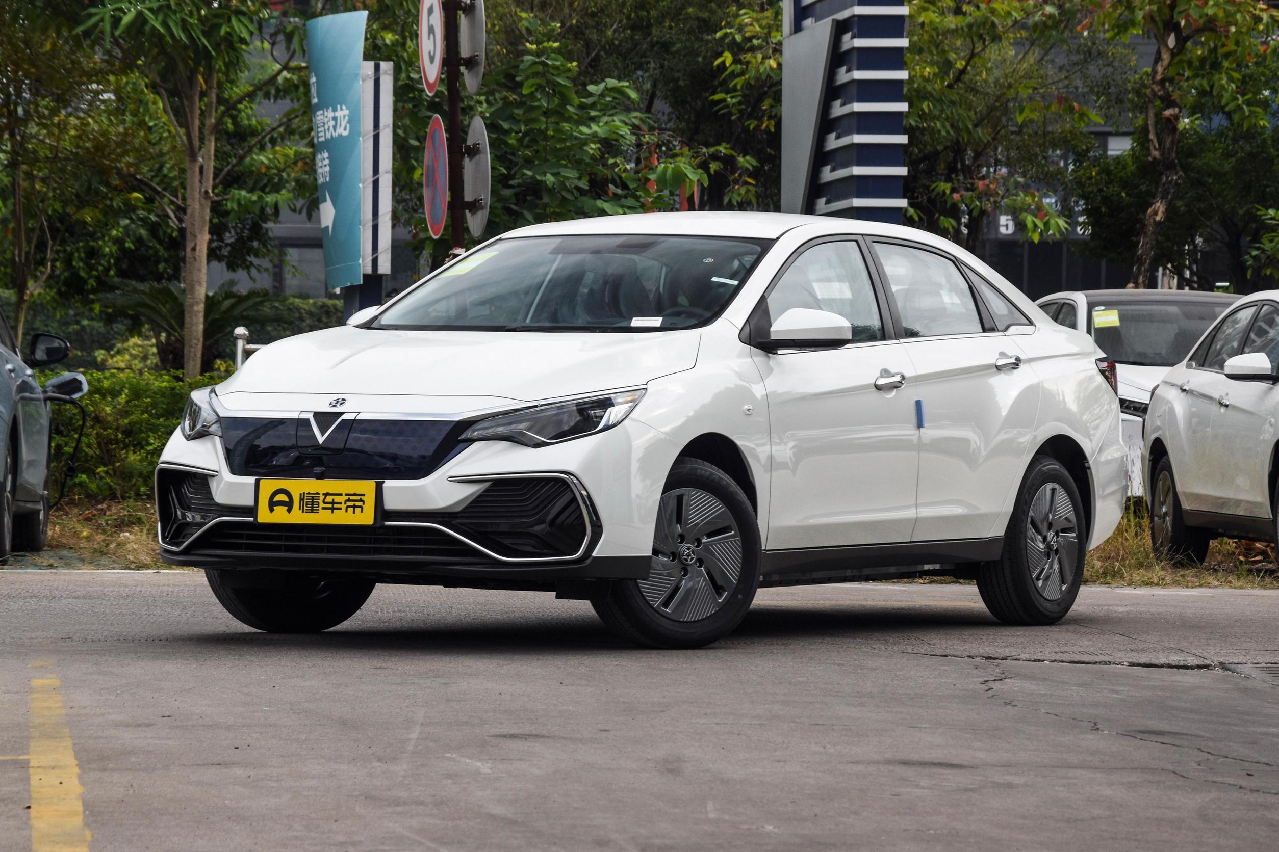 启辰D60 EV 2022款 PLUS RJ型舒适版图片_启辰_15/57张图片_汽车外观图库_懂车帝