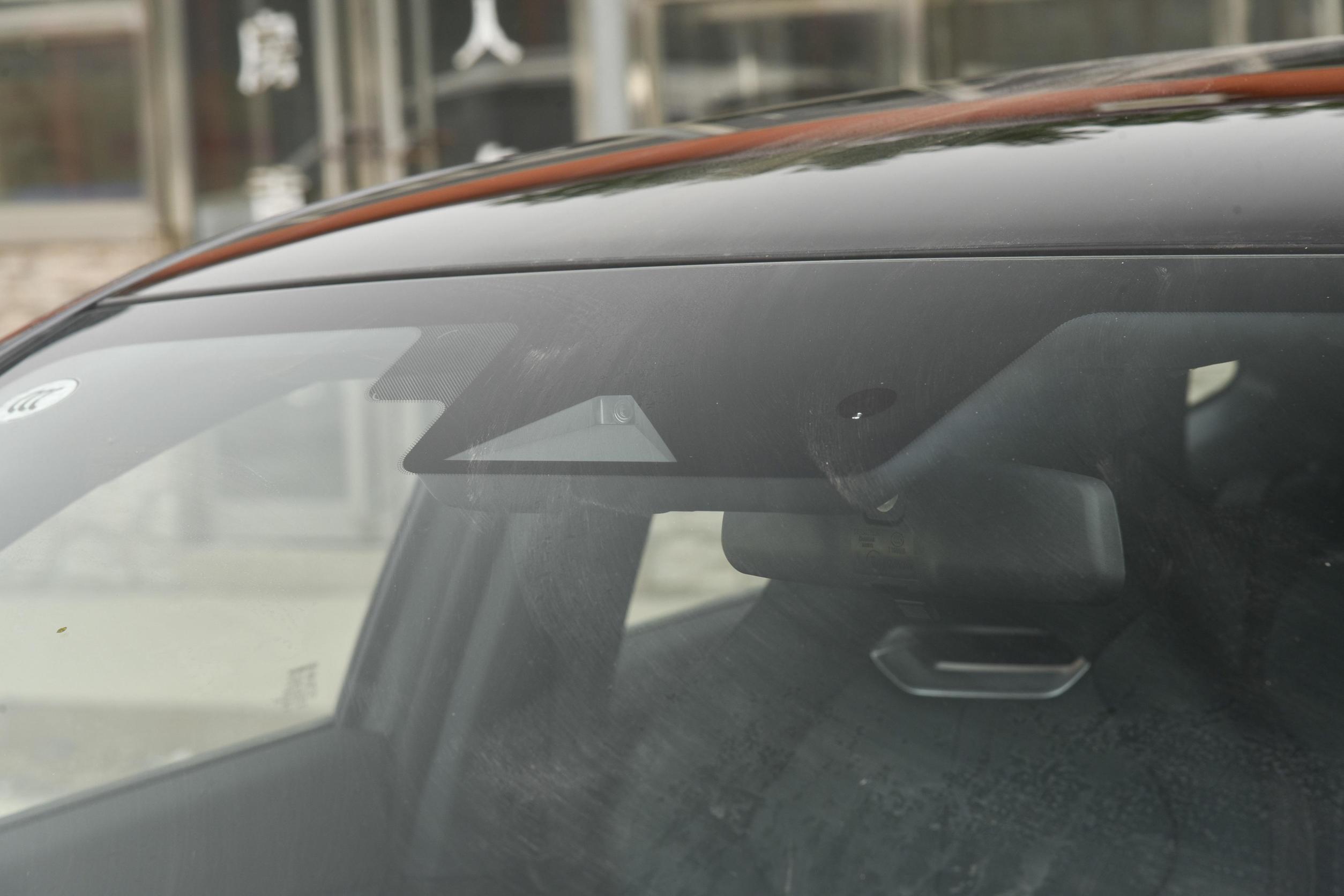 长安UNI-V 智电iDD 2024款 蓝鲸智电iDD 136km智尊型图片_长安_1/253张图片_汽车外观图库_懂车帝