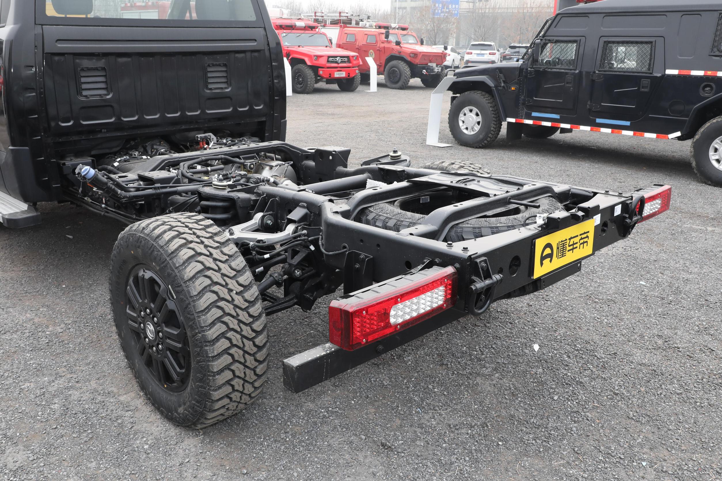 猛士MS600 2023款 6.7T 柴油单排底盘旗舰版图片_东风_31/80张图片_汽车外观图库_懂车帝