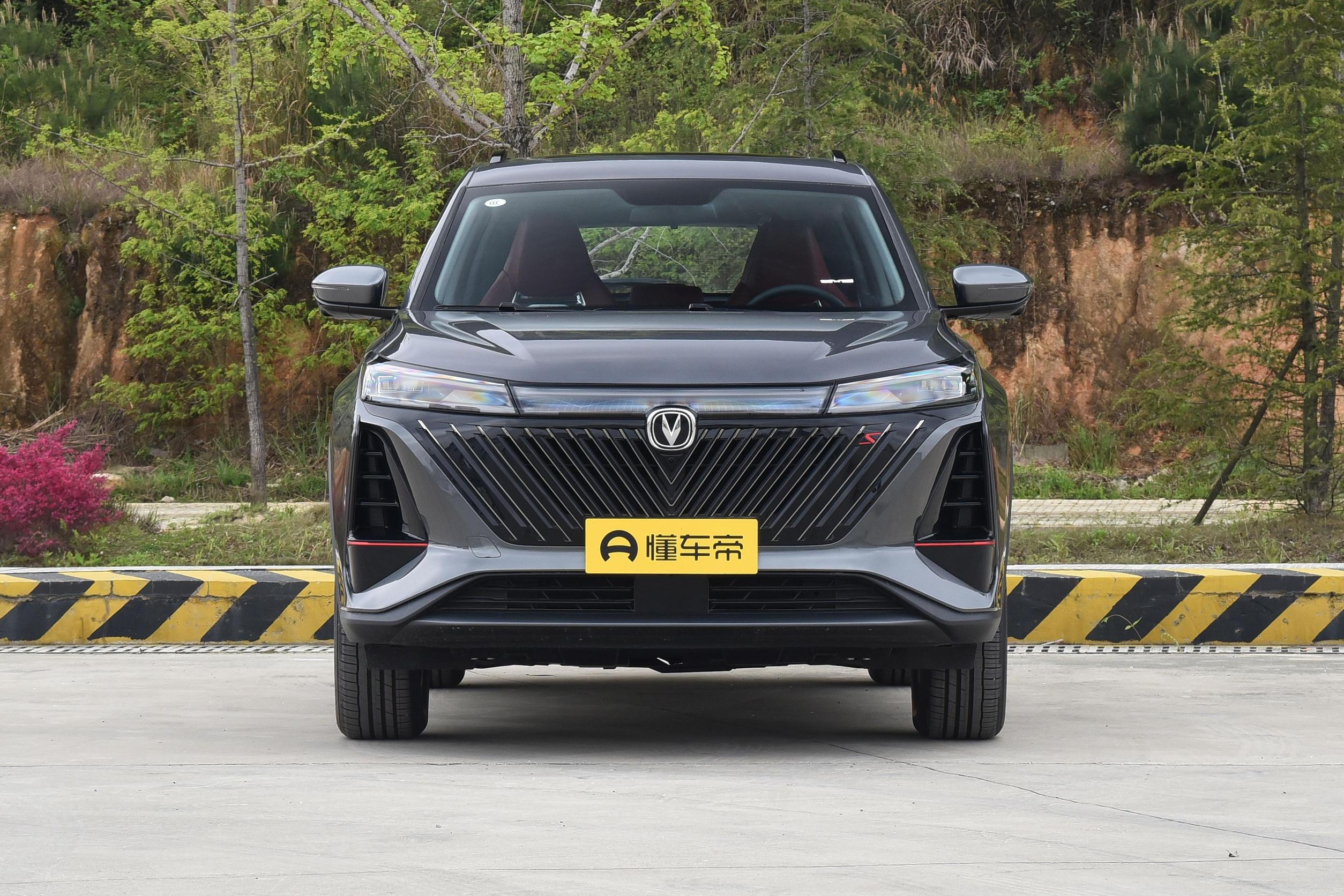 长安cs75 Plus 2023款 第二代 1 5t 自动精英型图片 长安 2 60张图片 汽车外观图库 懂车帝