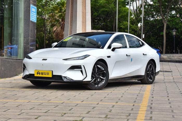 银河E82024款 550km PRO_银河E8_懂车帝