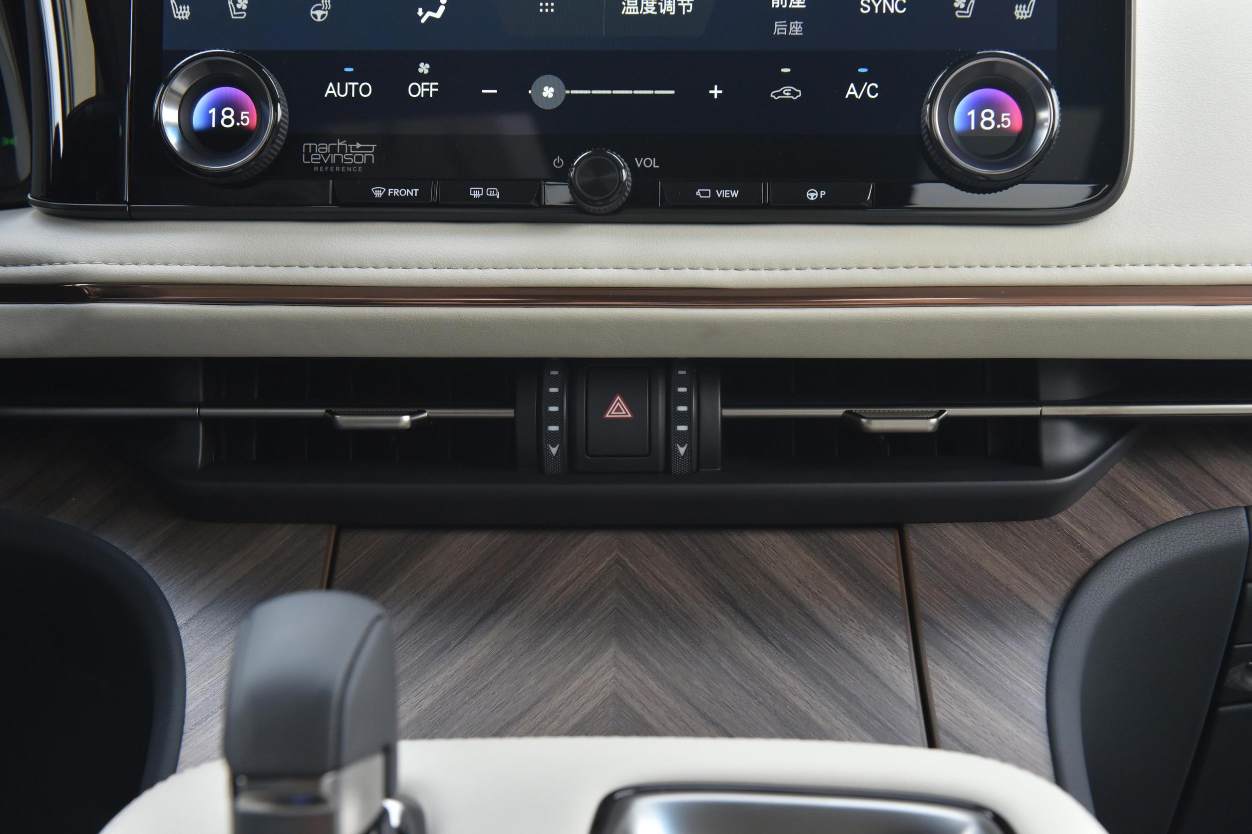 雷克萨斯LM 2023款 500h DIRECT4 六座尊崇版图片_雷克萨斯_4/52张图片_汽车内饰图库_懂车帝