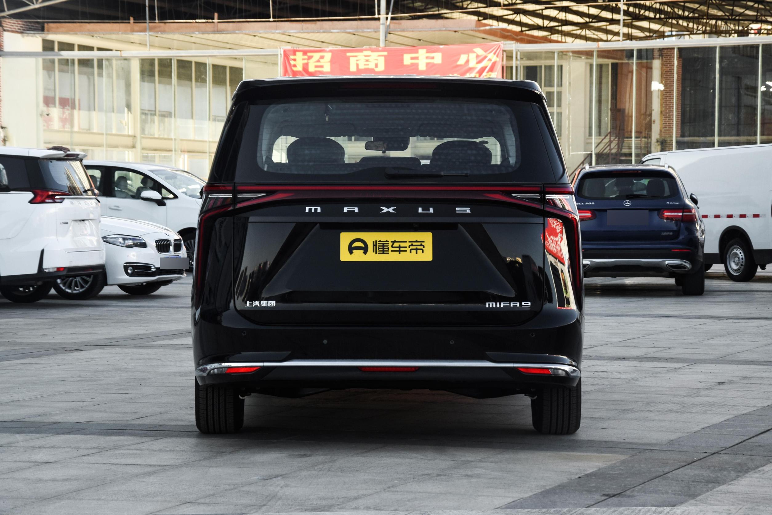 上汽大通MAXUS 大家9 2022款 长续航 绿洲七座版图片_上汽大通MAXUS_9/102张图片_汽车外观图库_懂车帝