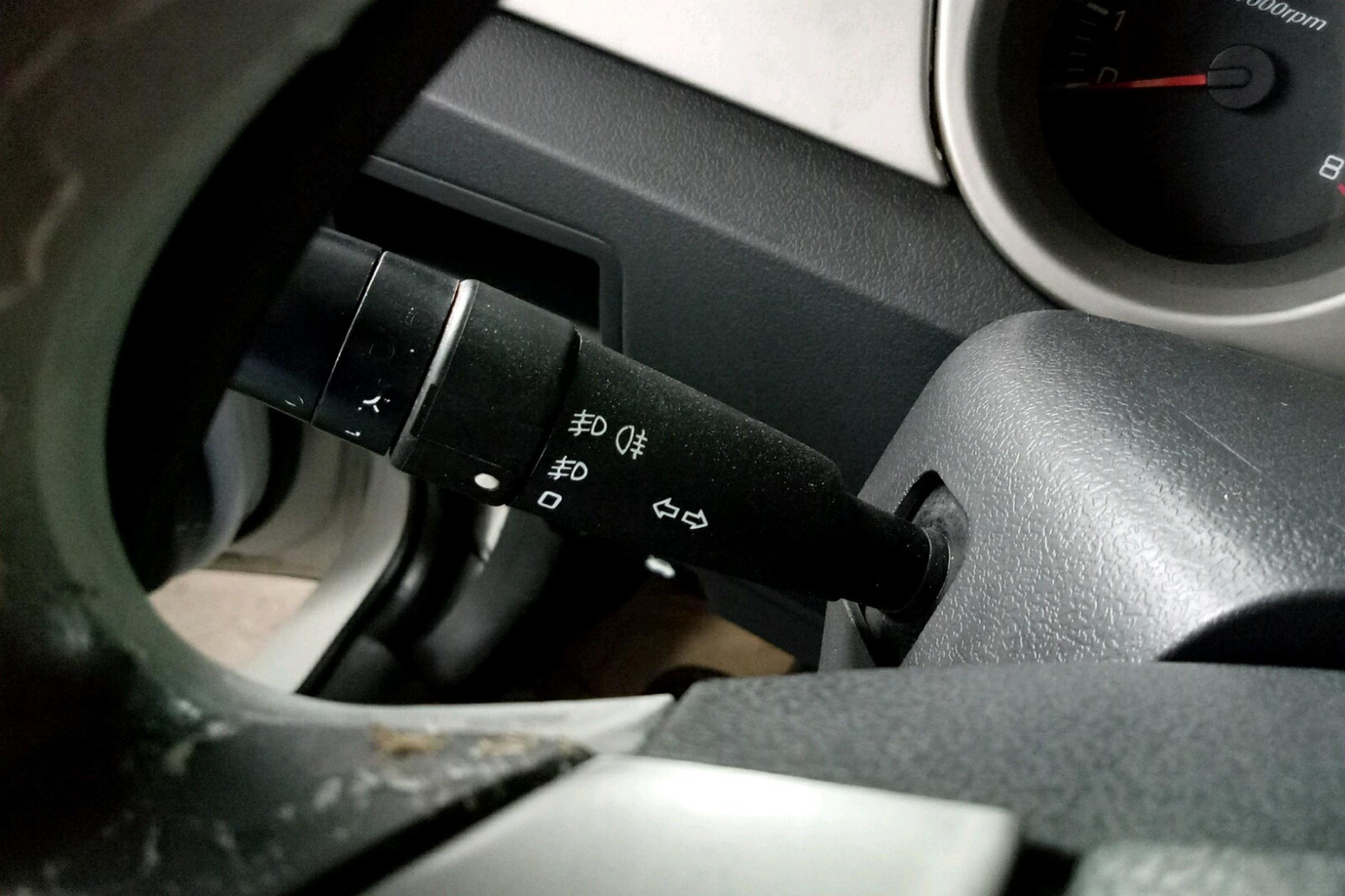 东风风神H30 2011款 CROSS 1.6L 手动尊逸型图片_东风风神_2/8张图片_汽车内饰图库_懂车帝