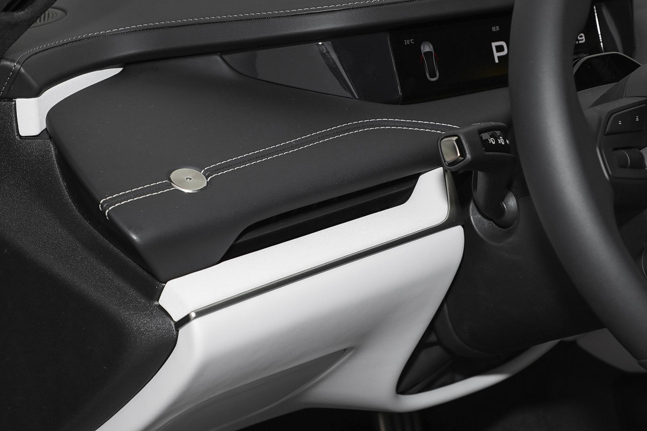 小米SU7壁纸_小米SU7_小米SU7内饰图片_1/229张图片_小米SU7银河灰/整车内饰图片_懂车帝