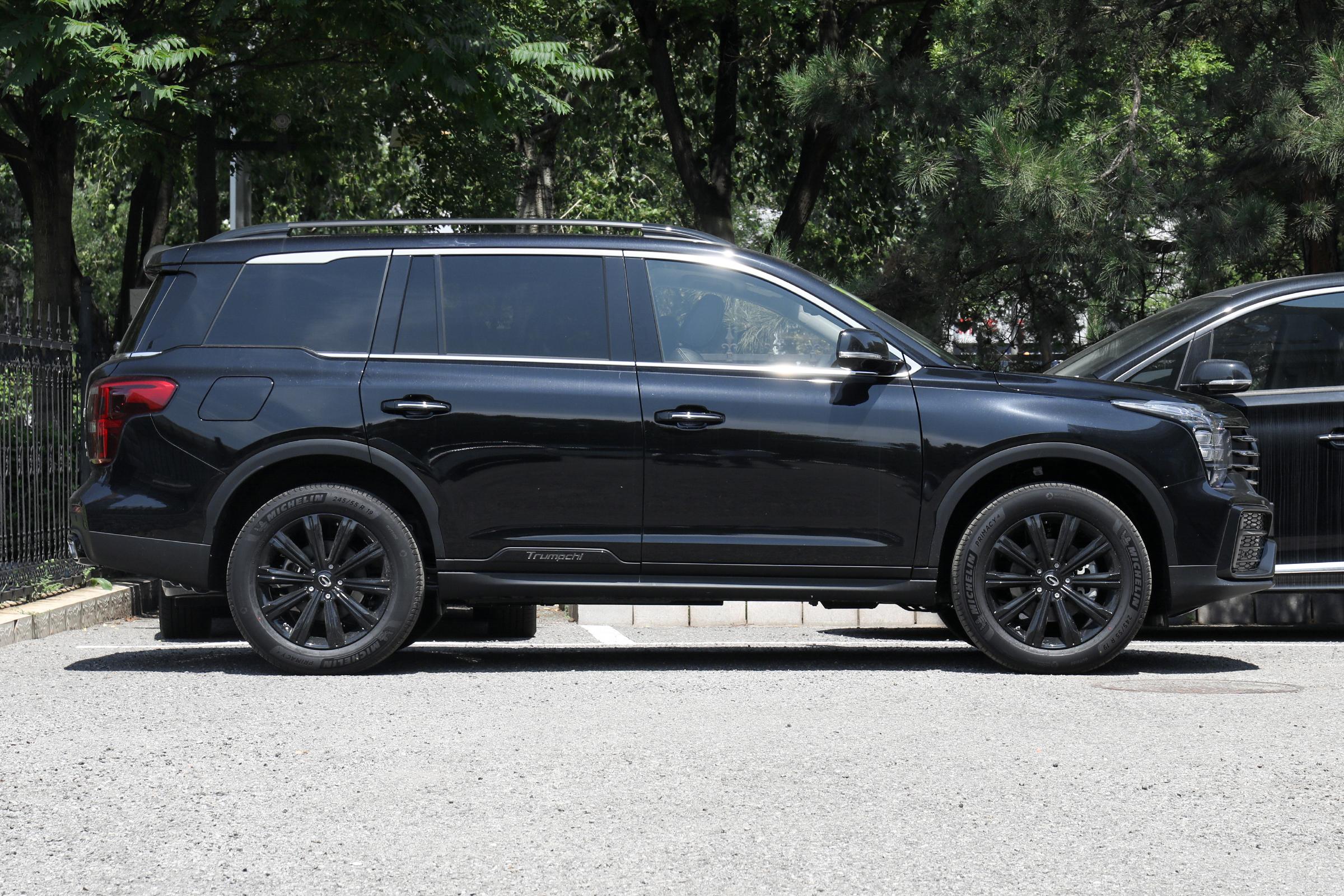 传祺GS8 2021款 390T 四驱暗夜骑士版图片_广汽传祺_7/55张图片_汽车外观图库_懂车帝