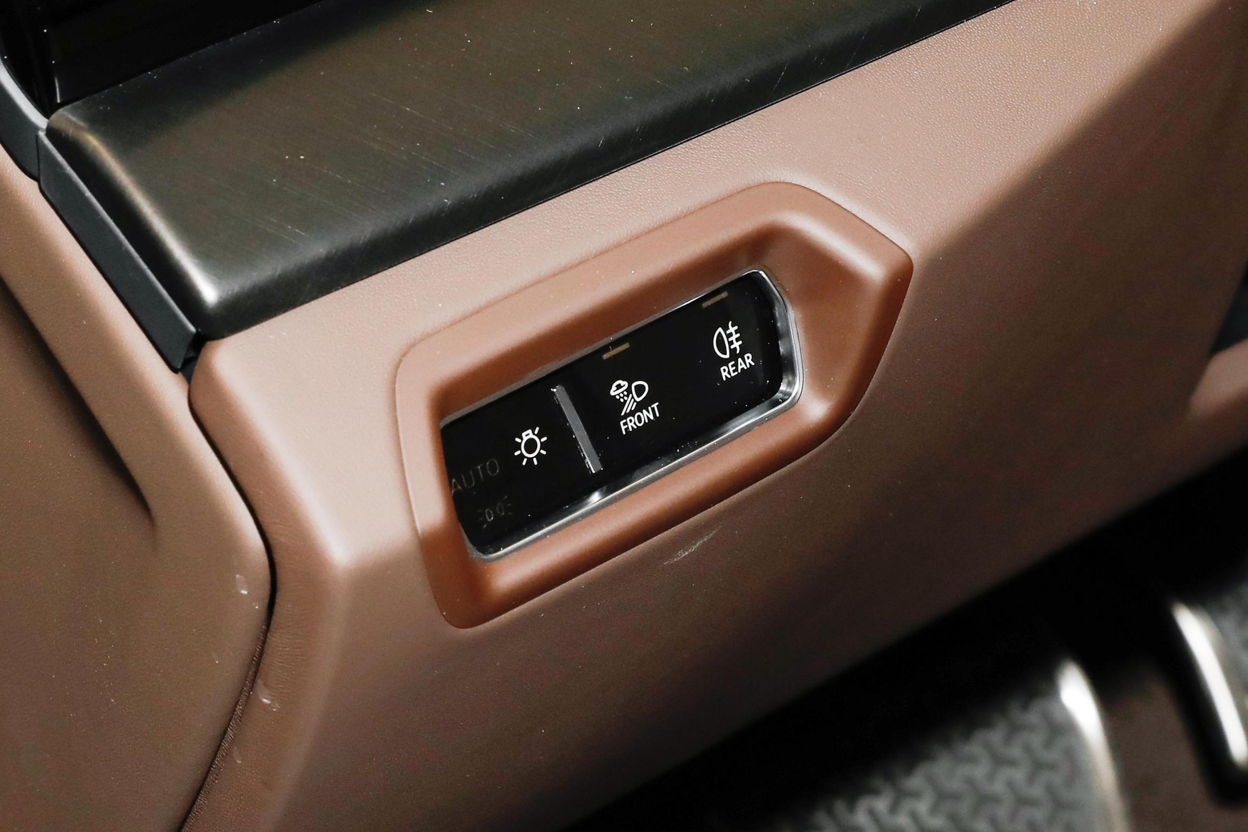 Urus 2023款 4.0T V8 S图片_兰博基尼_15/35张图片_汽车内饰图库_懂车帝