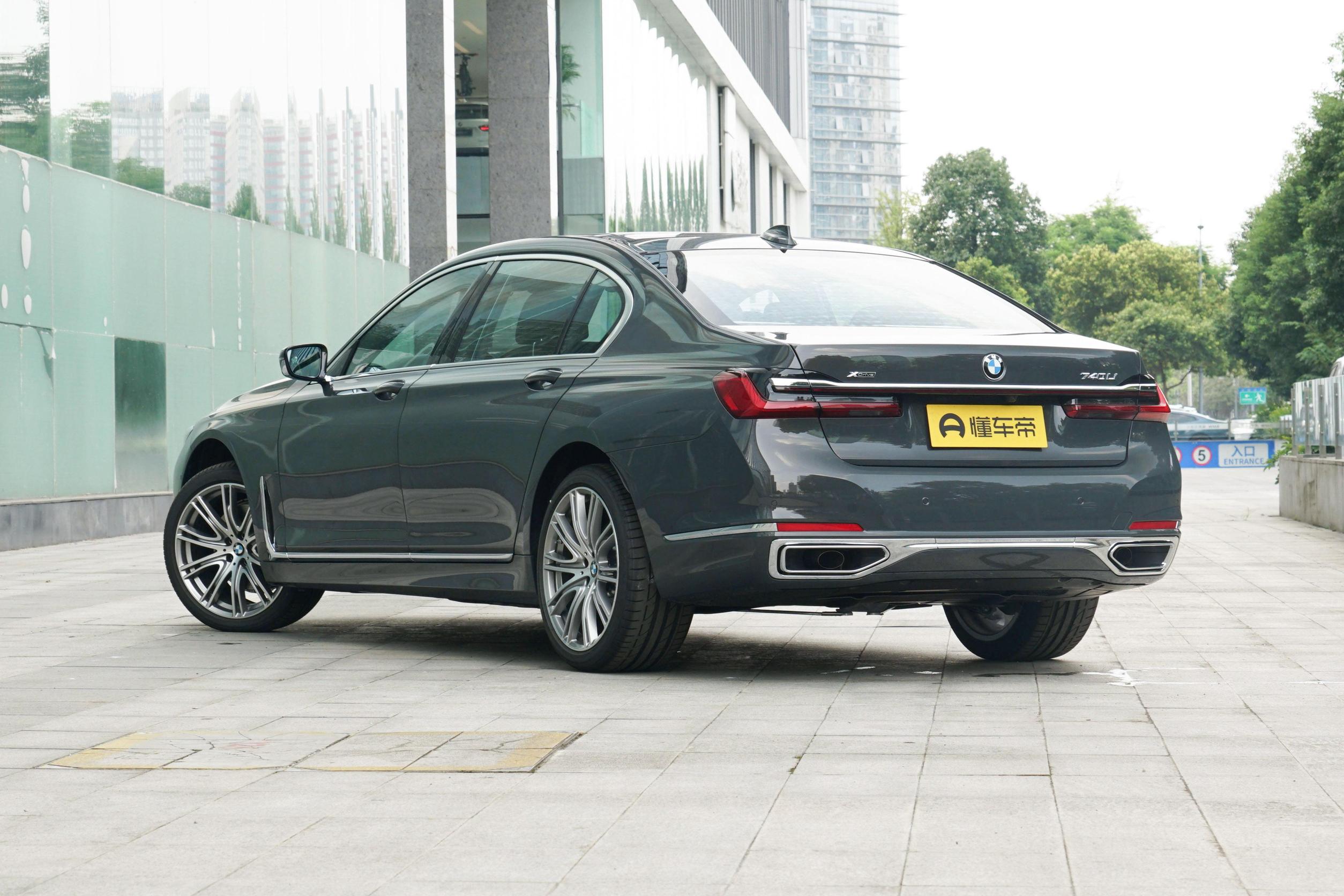 宝马7系 2022款 740Li xDrive 行政型 豪华套装图片_宝马_1/85张图片_汽车外观图库_懂车帝
