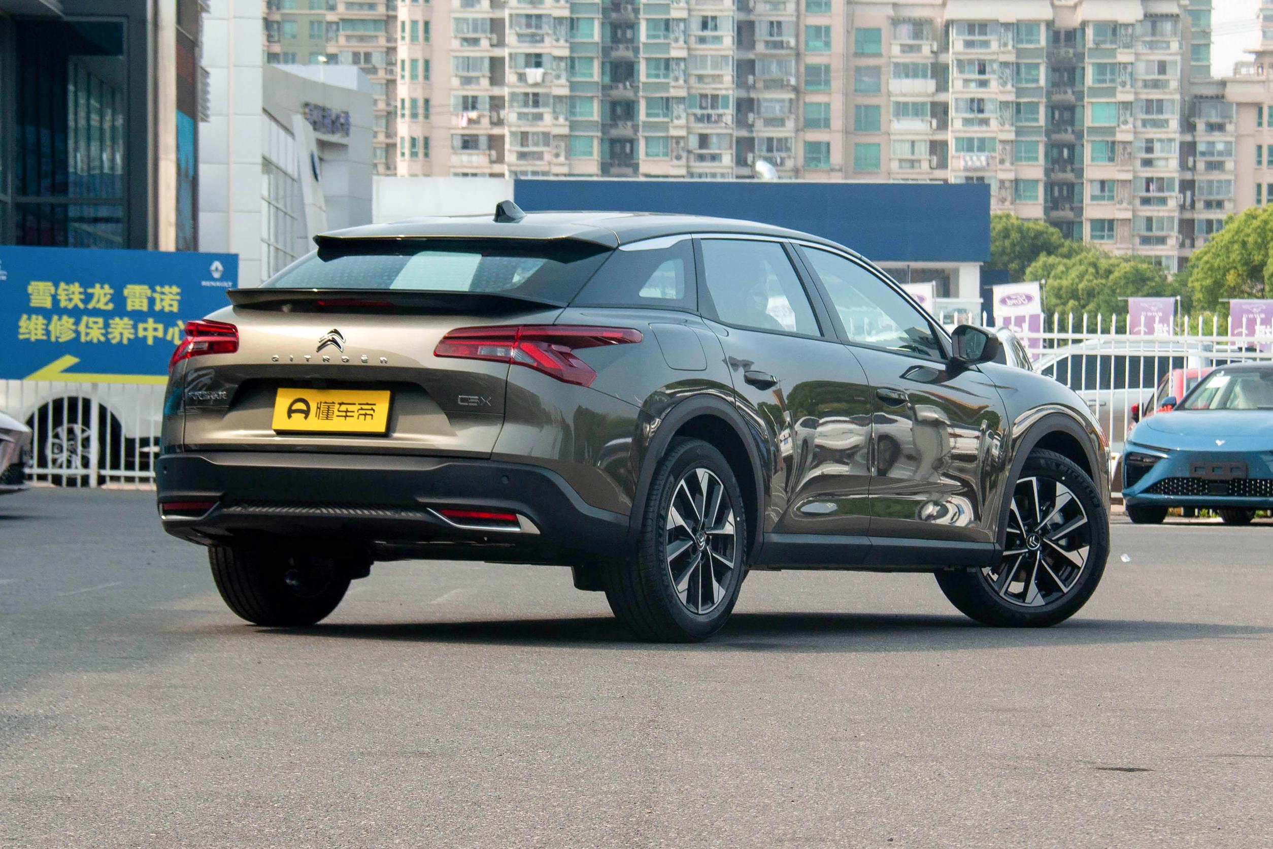 凡尔赛C5 X 2023款 1.6T 势不凡图片_雪铁龙_5/163张图片_汽车外观图库_懂车帝