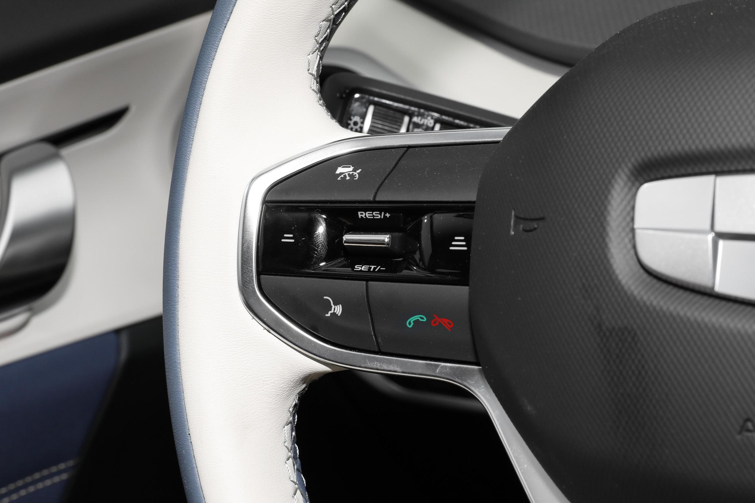 吉利几何A 2022款 Pro 600KM 红苹果Halo图片_吉利几何_36/37张图片_汽车内饰图库_懂车帝