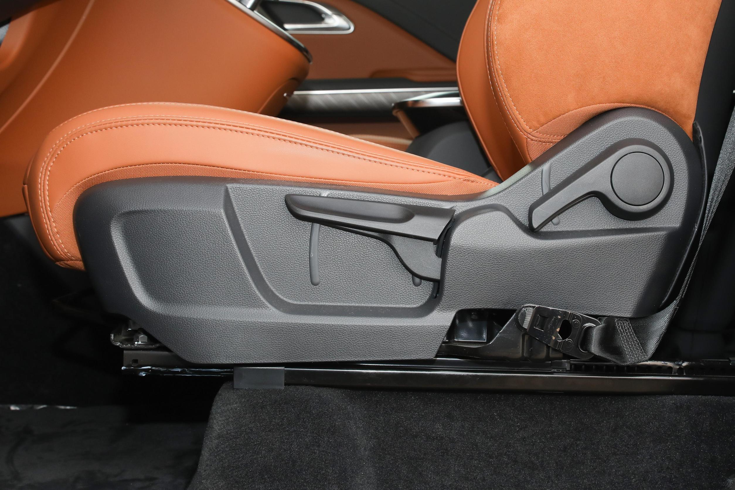 红旗HQ9 2022款 智联旗悦版图片_红旗_6/80张图片_汽车空间图库_懂车帝