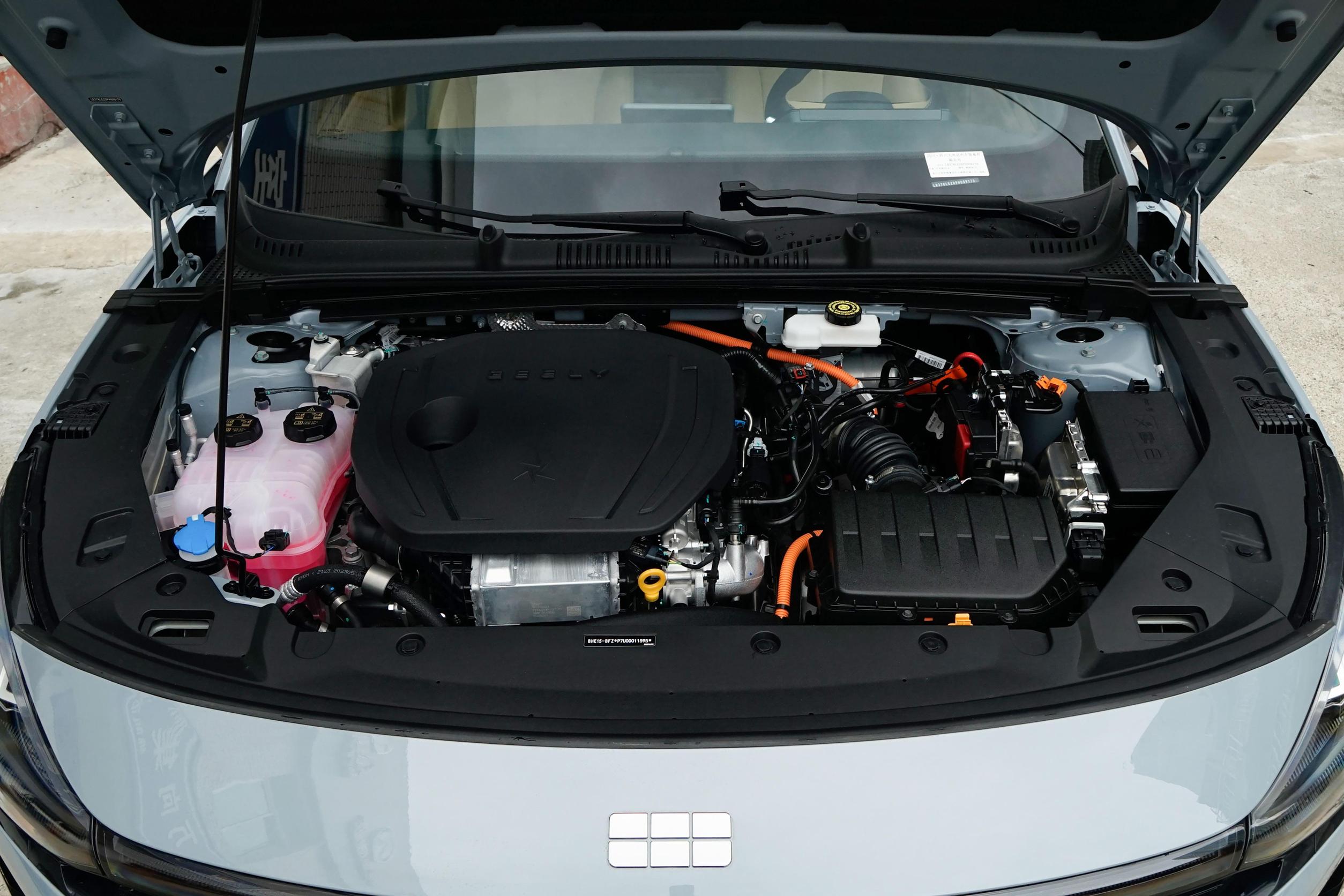 银河L6 2023款 1.5T DHT 125km MAX图片_吉利银河_10/55张图片_汽车外观图库_懂车帝