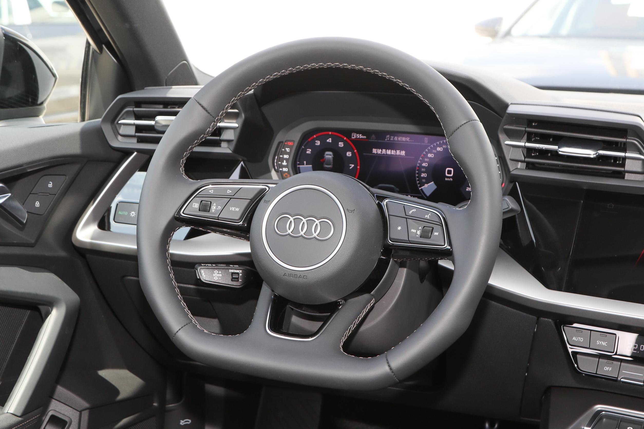 奥迪A3 2024款 A3L Limousine 35 TFSI RS套件燃速型图片_奥迪_1/34张图片_汽车内饰图库_懂车帝